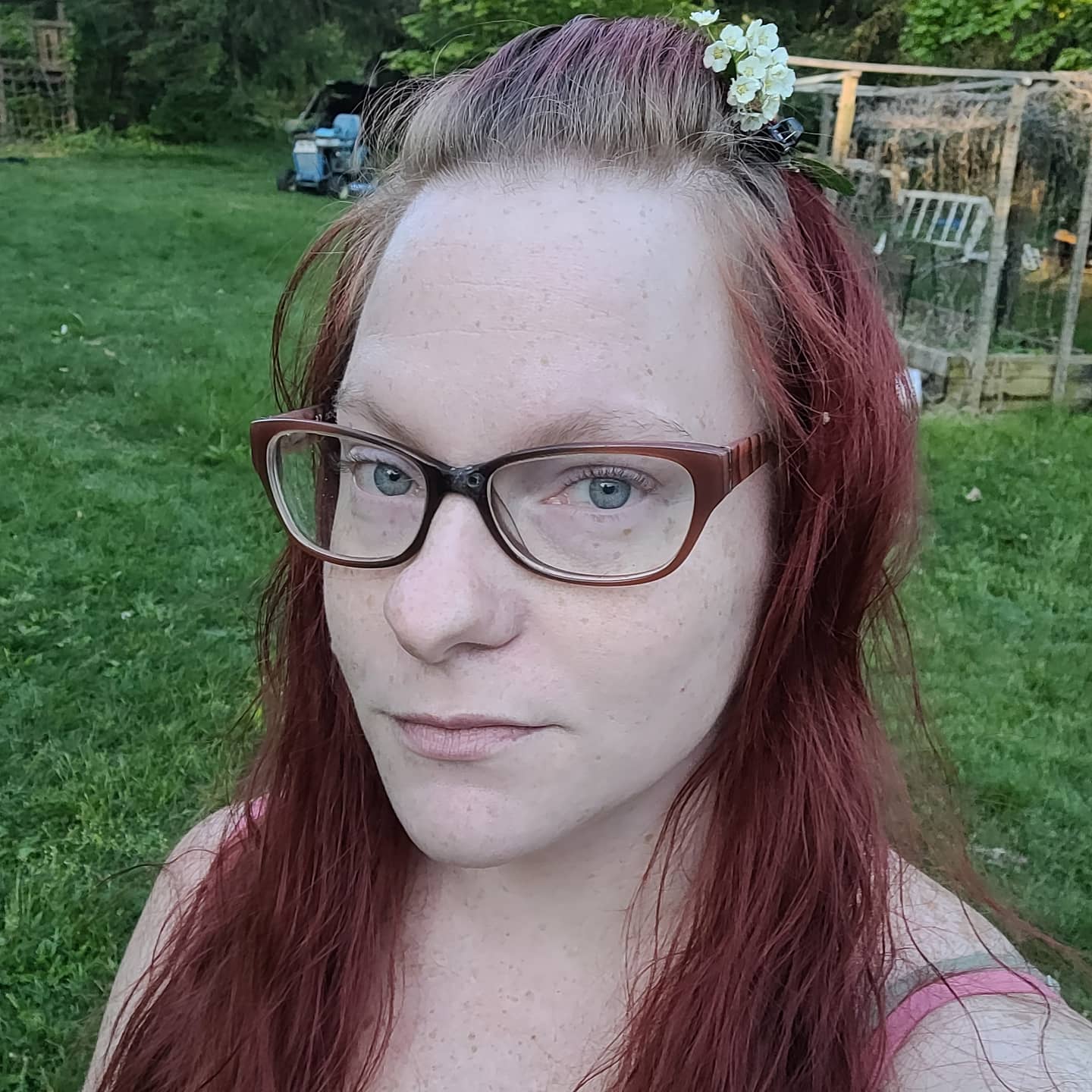 A flower in my hair , still have rbf | Scrolller