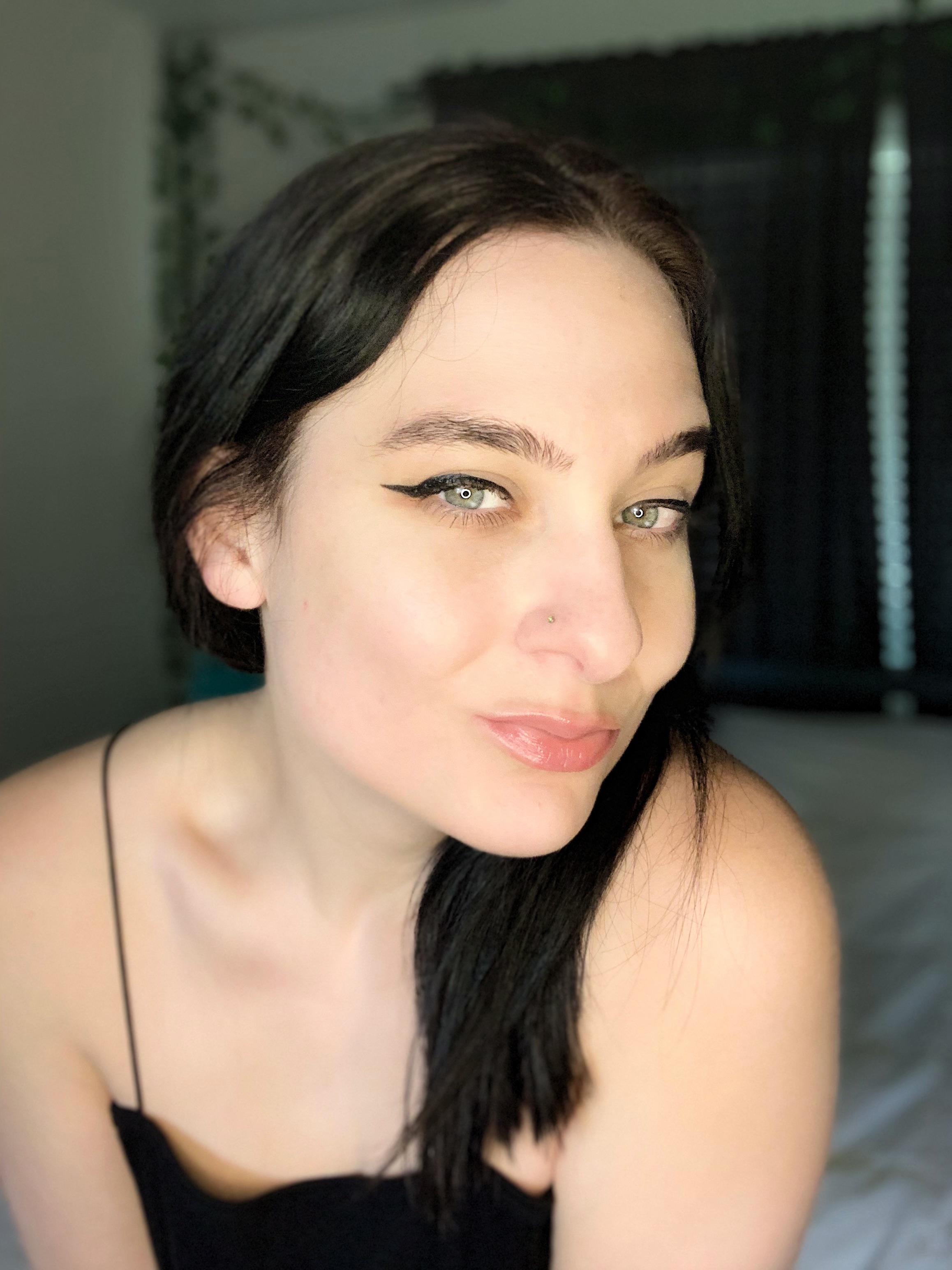 Hiya 💚 33F | Scrolller