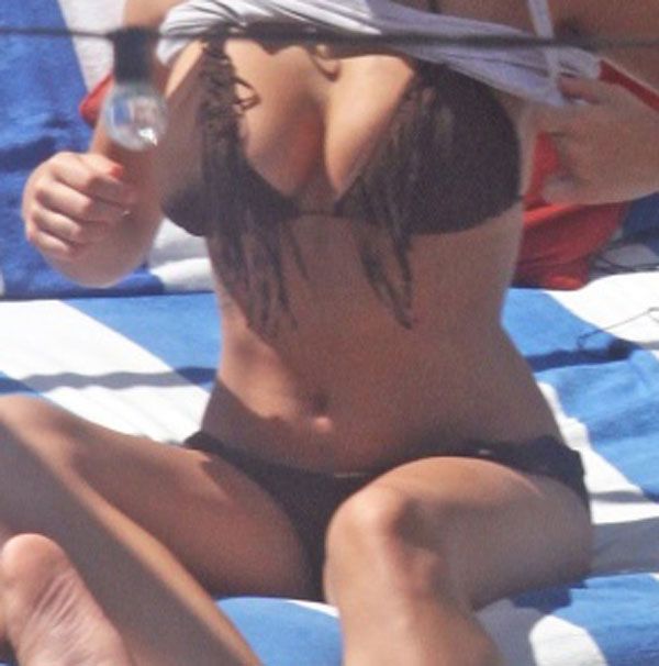 HK en bikini | Scrolller