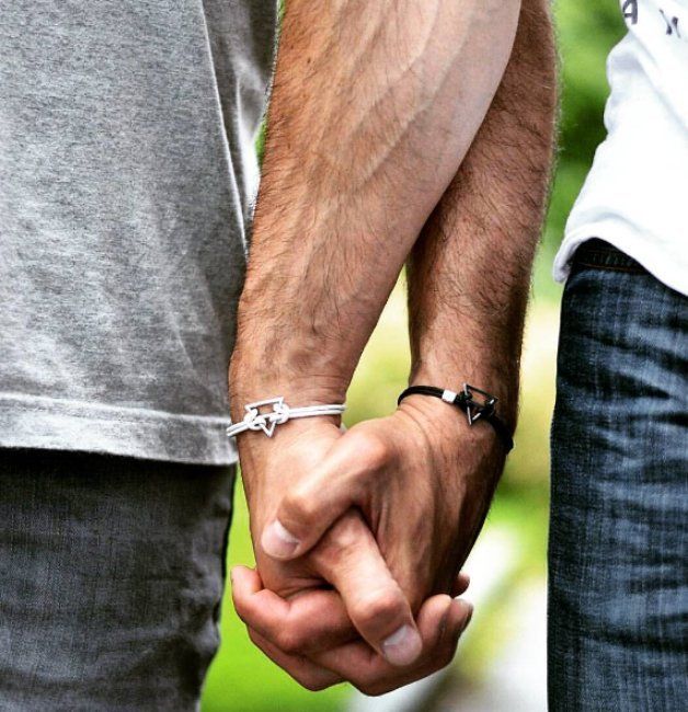 Holding Hands | Scrolller