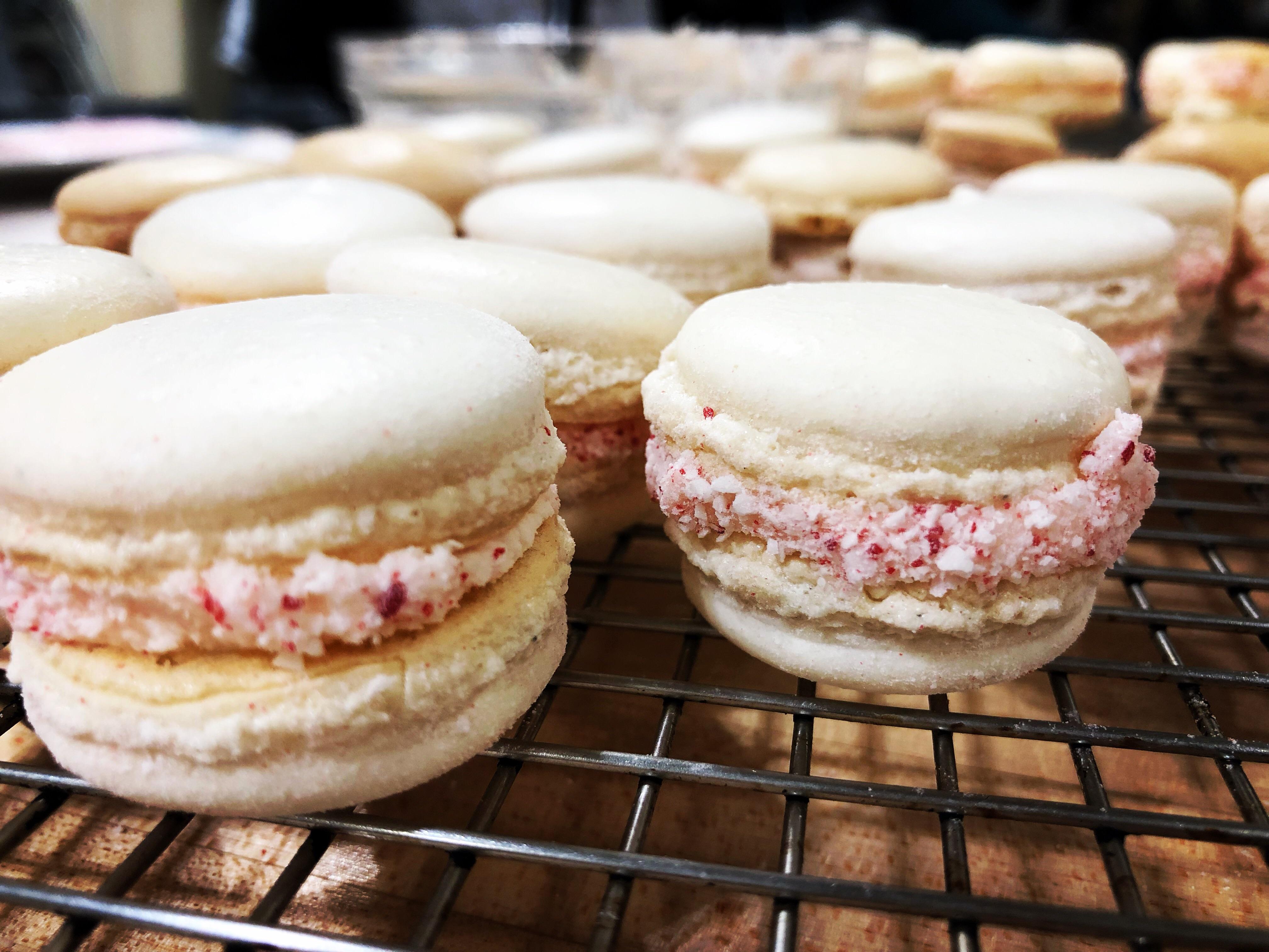 Holiday macaron time! | Scrolller