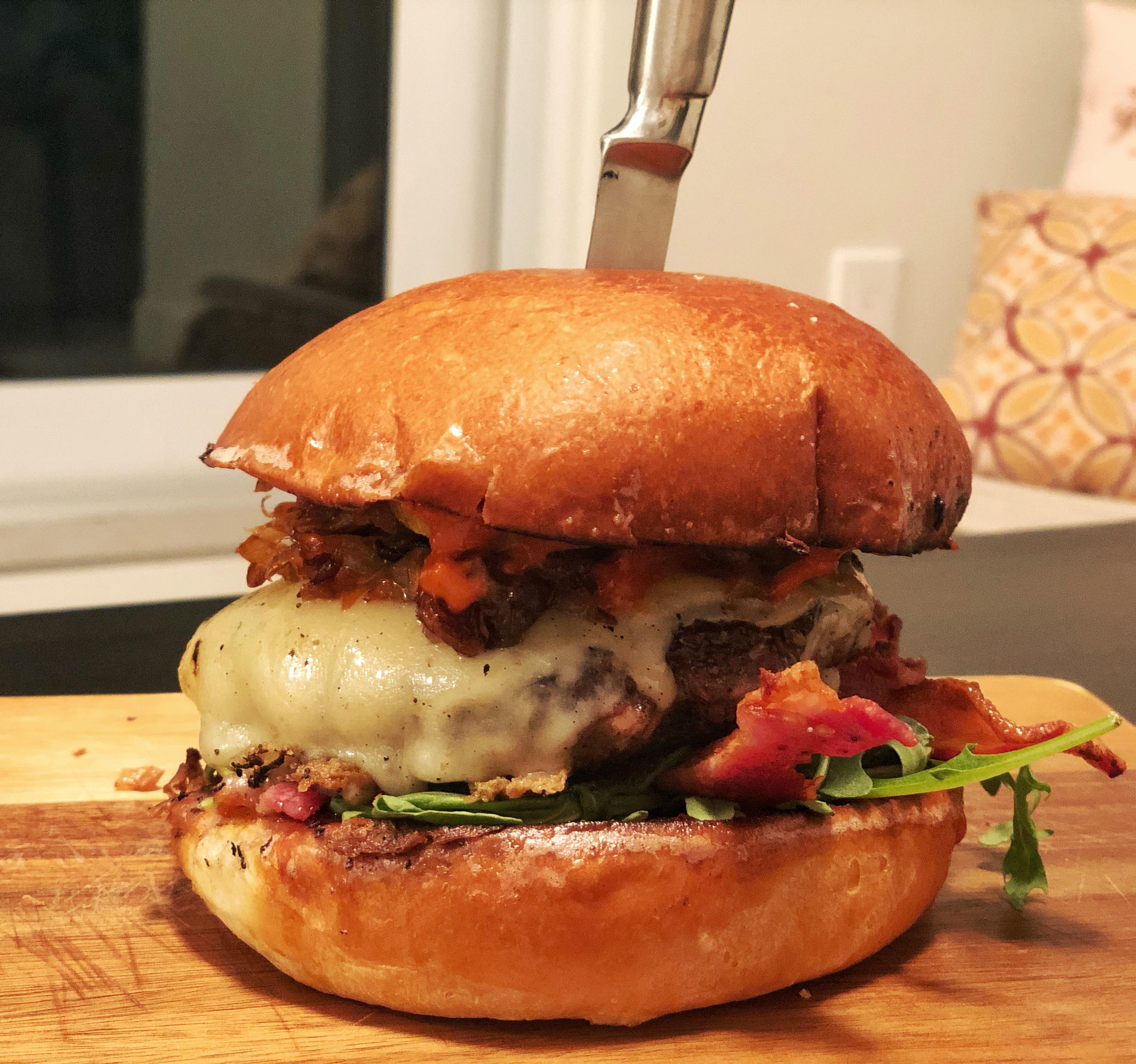 Homemade burger | Scrolller