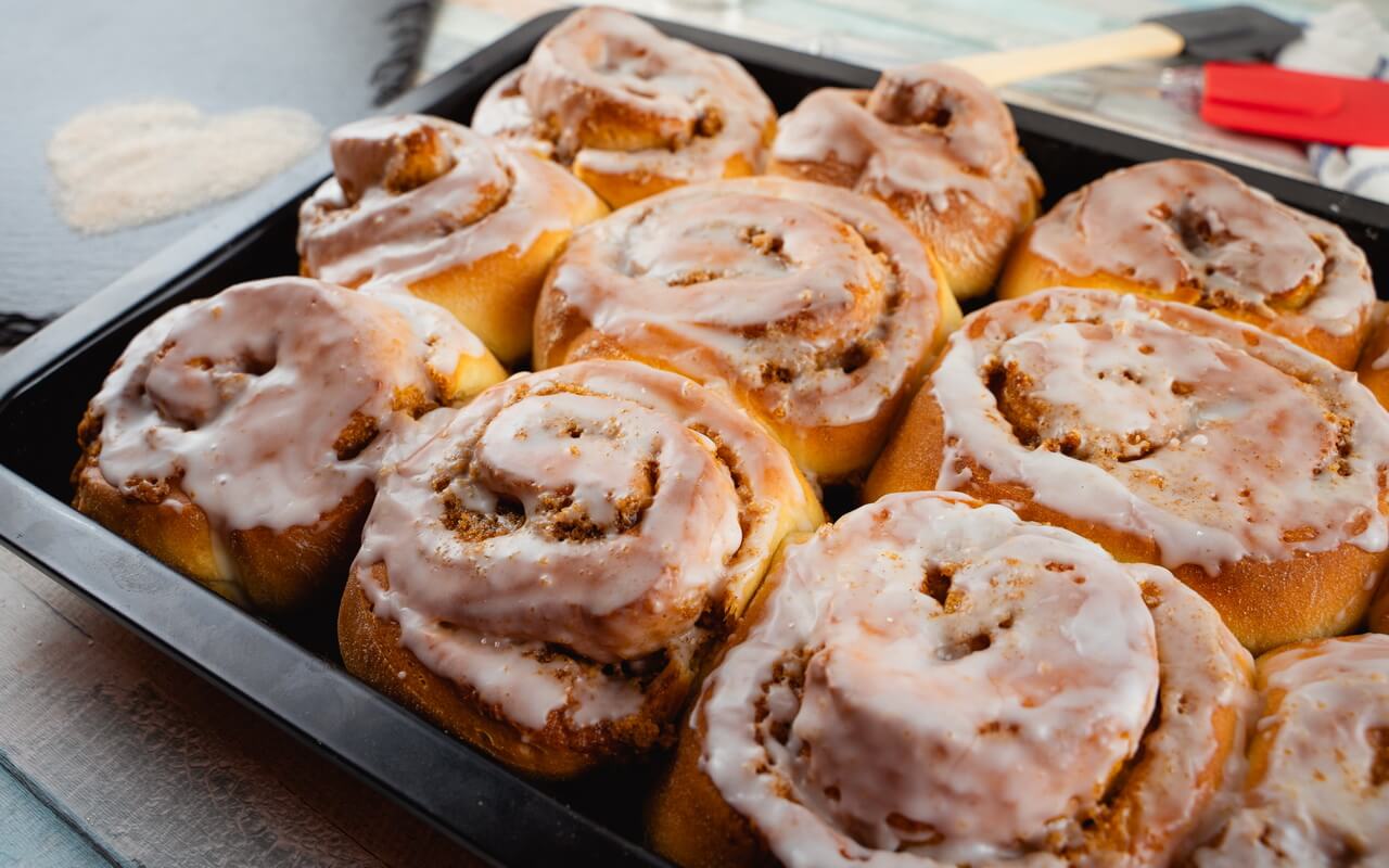 Homemade cinnamon rolls | Scrolller