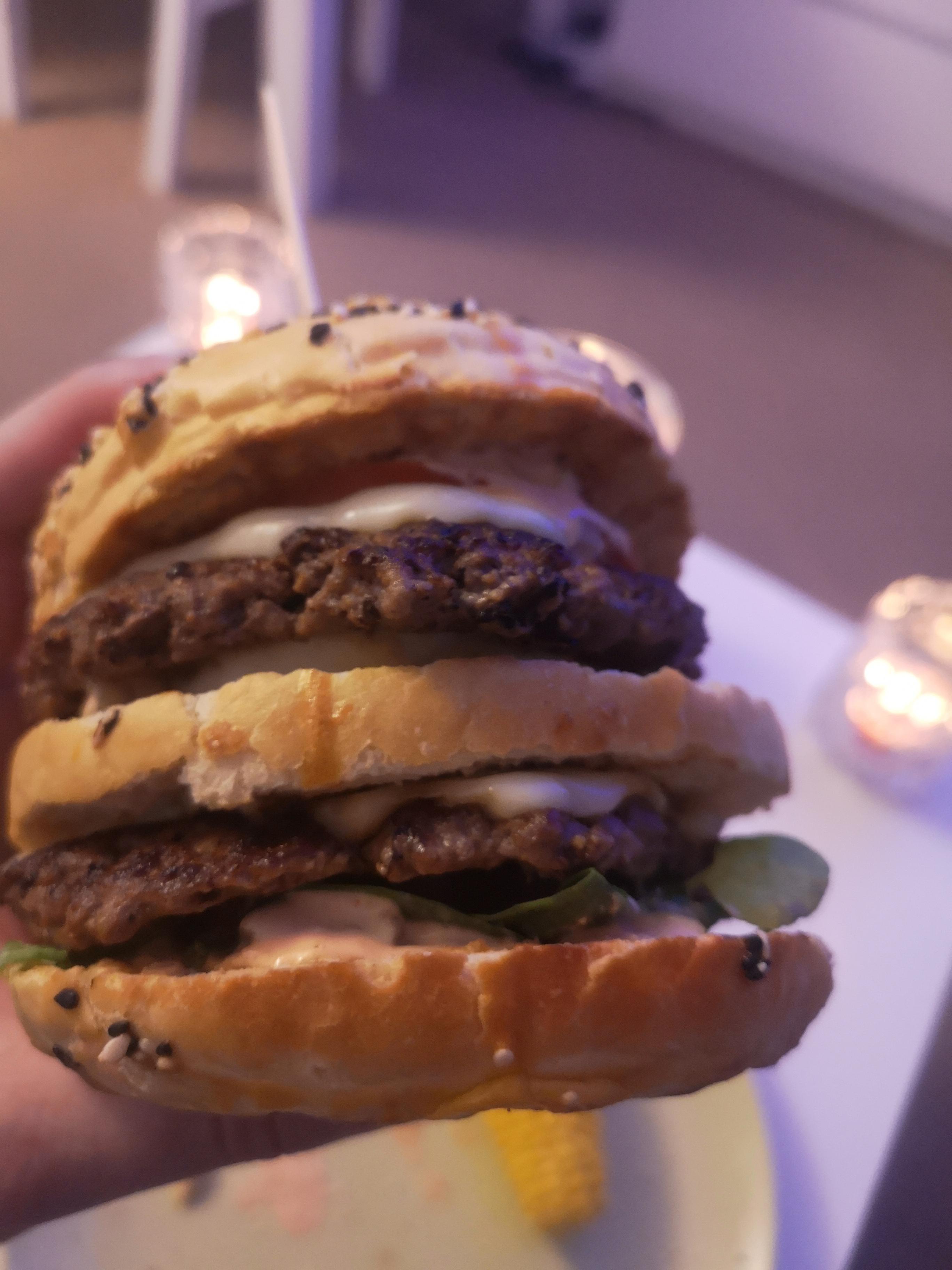 Homemade double smashed burger | Scrolller