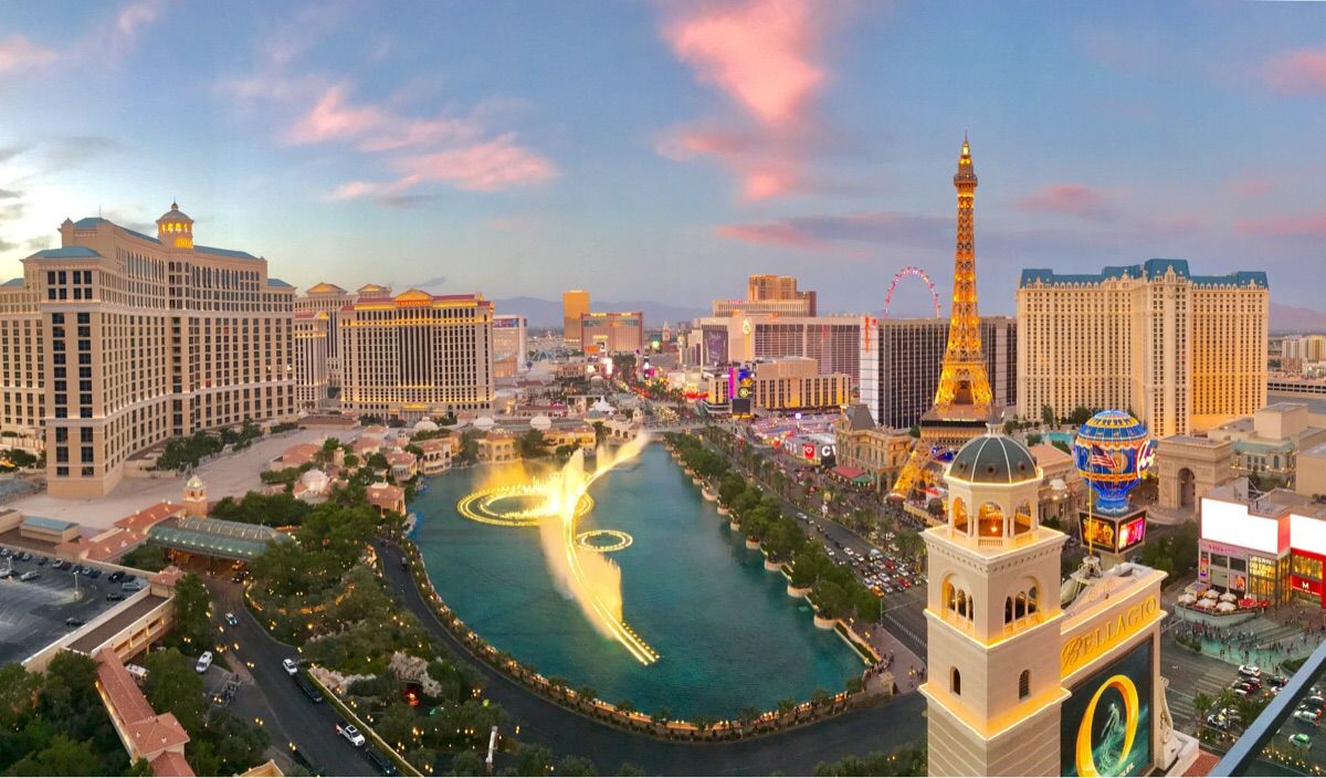 Honeymoon View | Scrolller