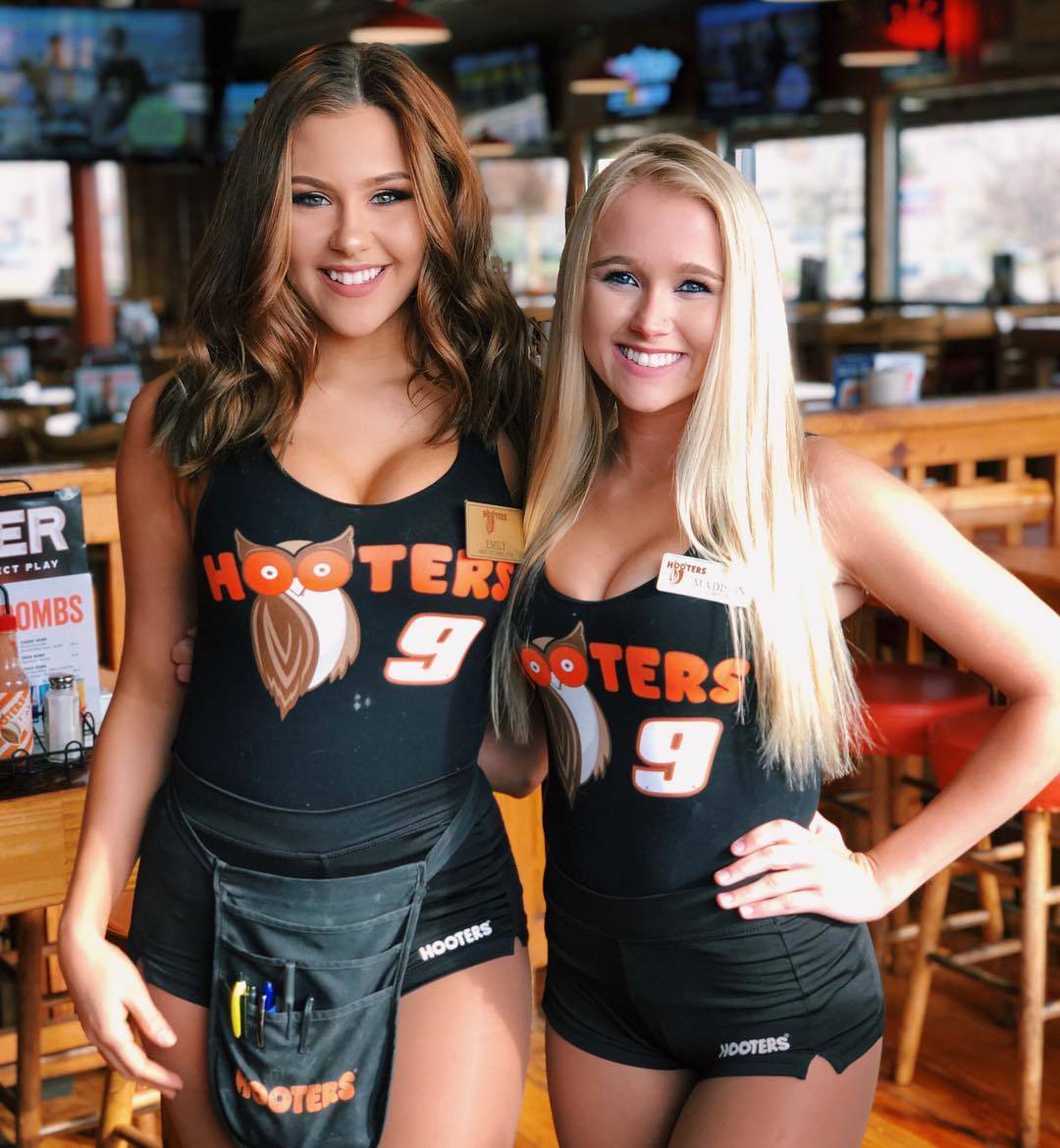 Hooters #9 | Scrolller