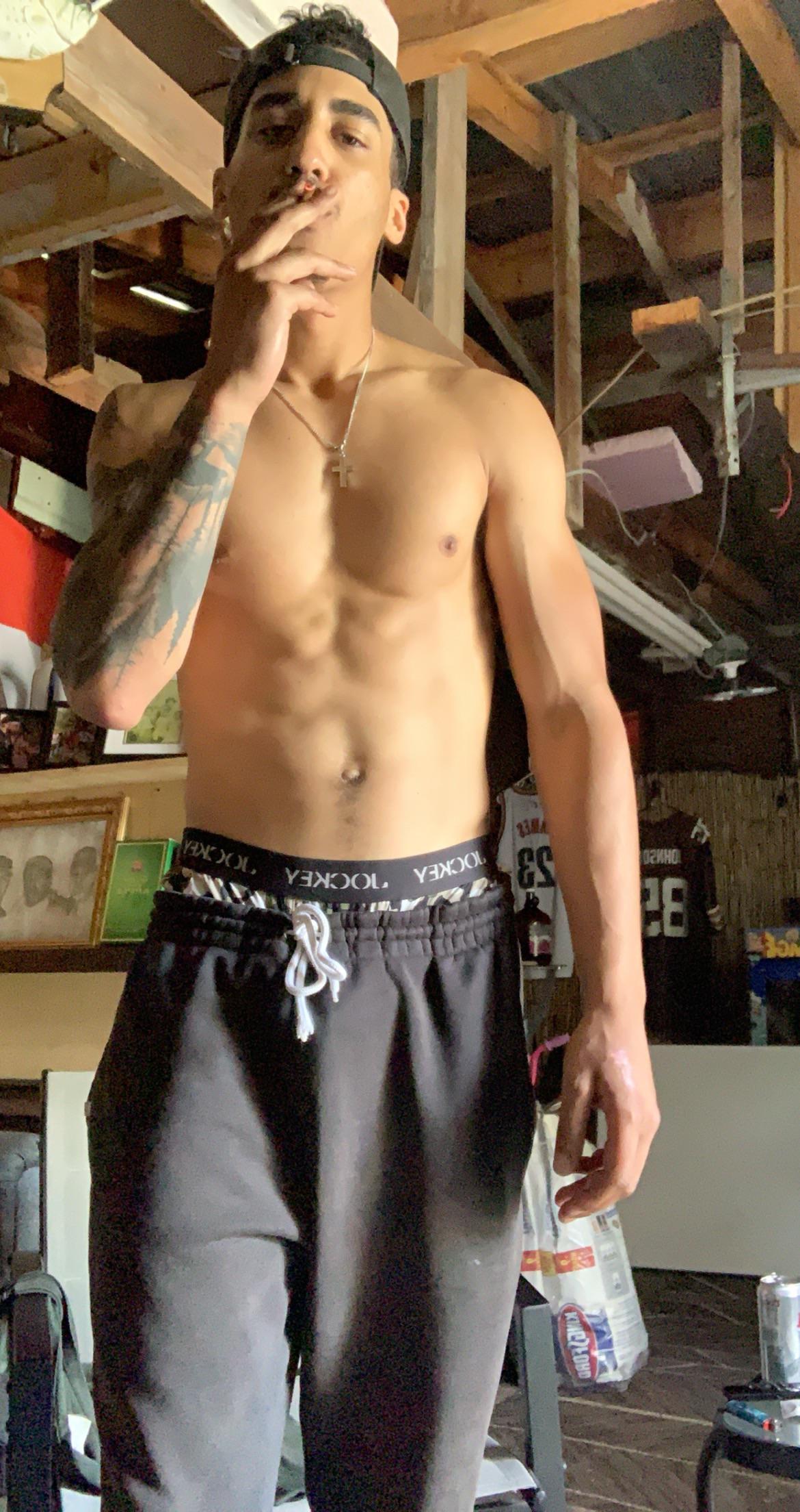 Hope I made you stop scrolling | Scrolller