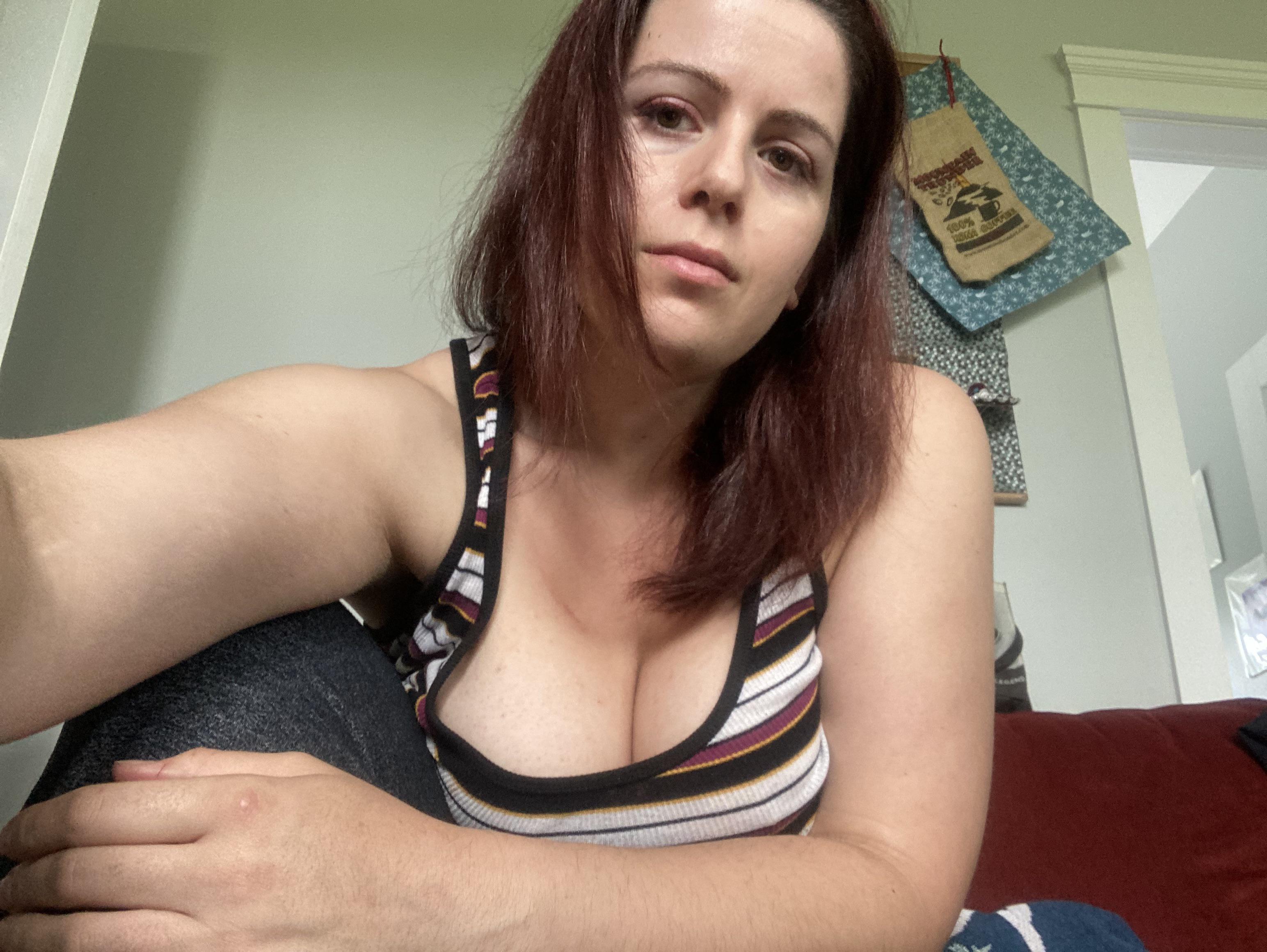 Horizontal stripes make them look bigger. | Scrolller