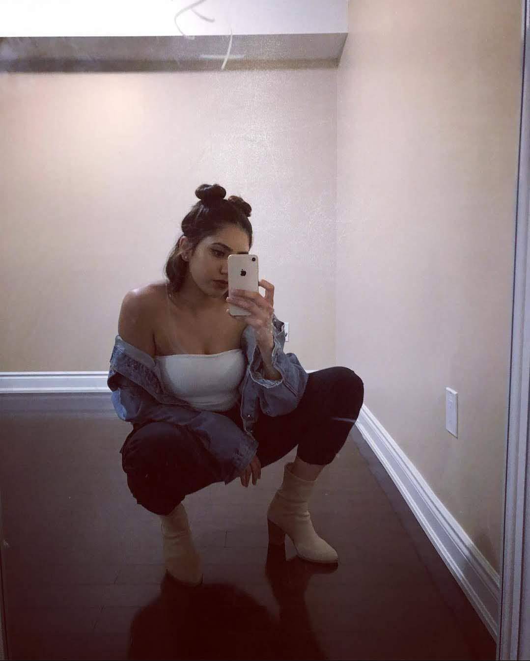 Horny NRI babe | Scrolller