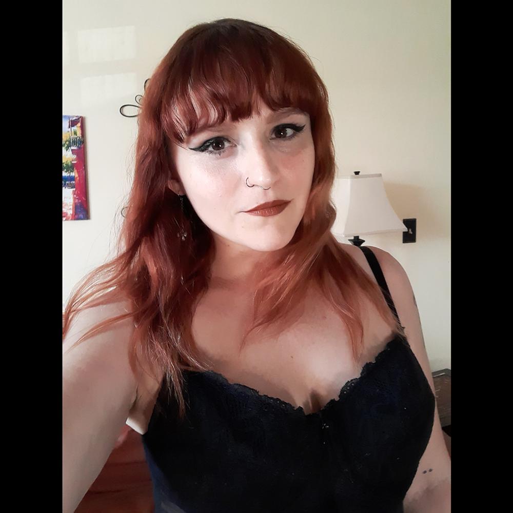 FREE PAGE 🔥 Hot alt redhead MILF 🔥 | Scrolller