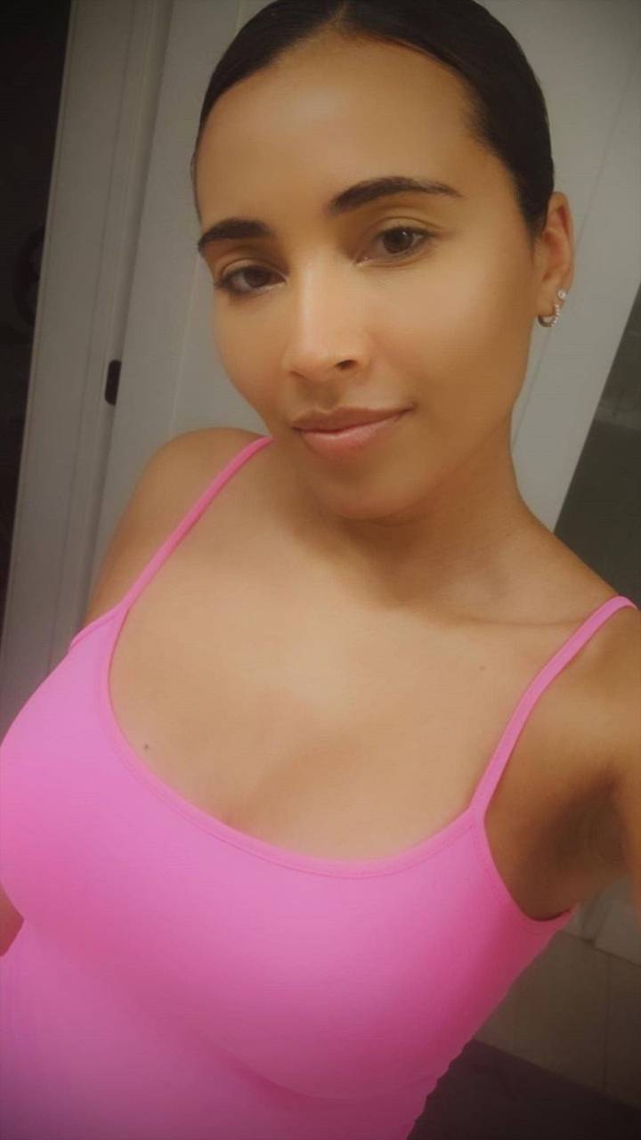 Hot Britt In Pink | Scrolller