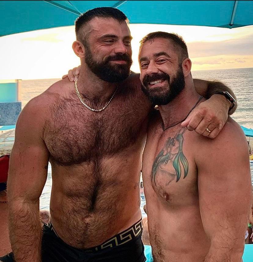 Hot couple. | Scrolller