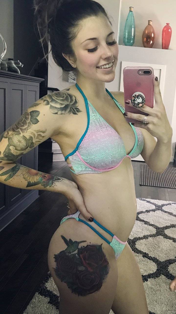 Hot damn | Scrolller