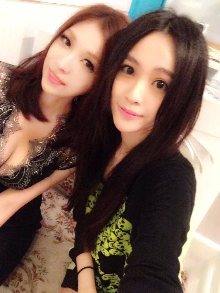 Hotties (x-post from r/RealChinaGirls) | Scrolller