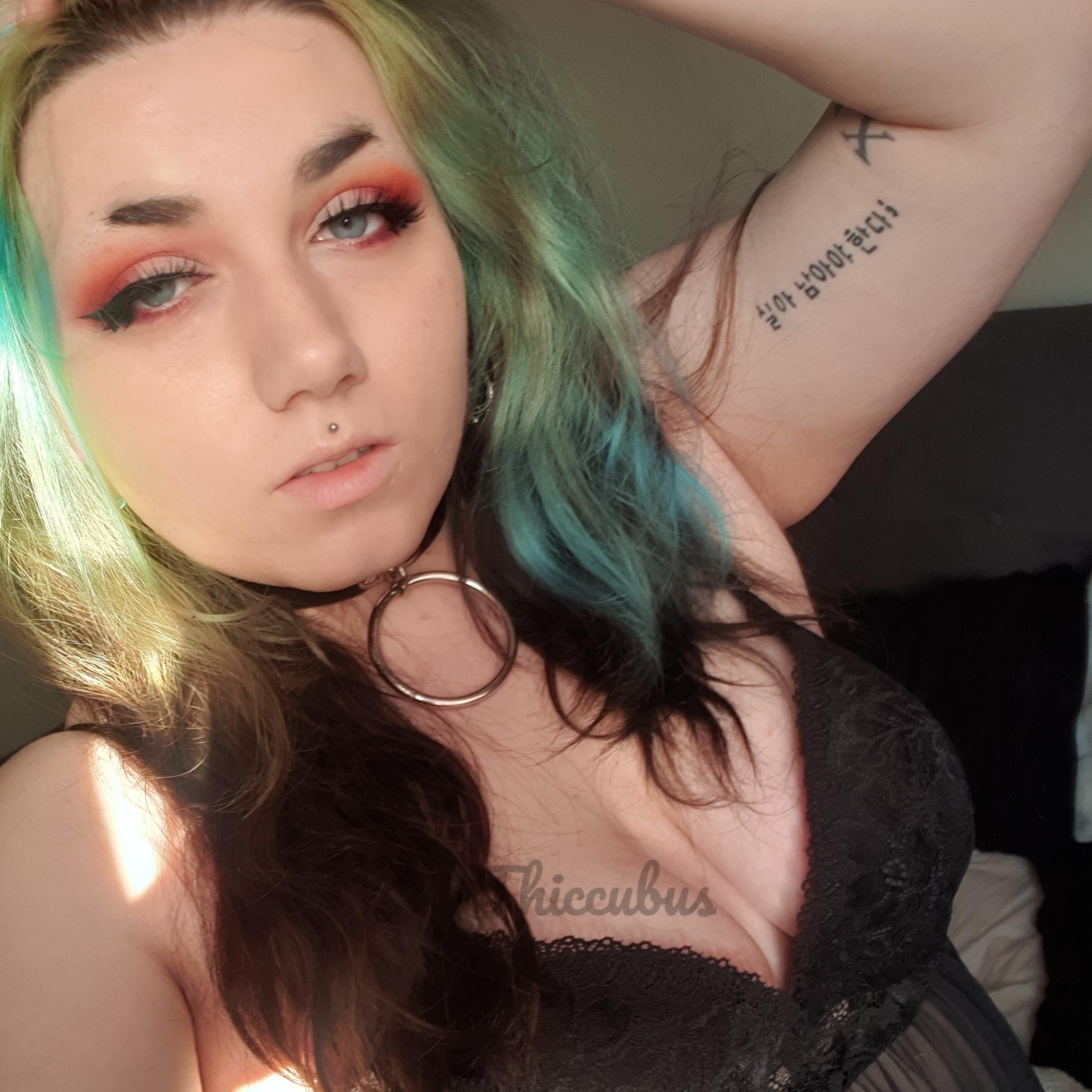 How do I look? | Scrolller