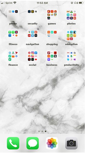 How I Organize My iPhone Apps | Scrolller