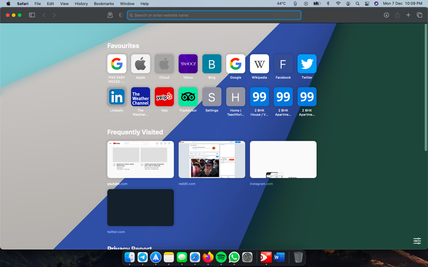 How many of you actually use Safari as your Default/Primary browser ...