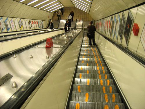 How to escalator | Scrolller