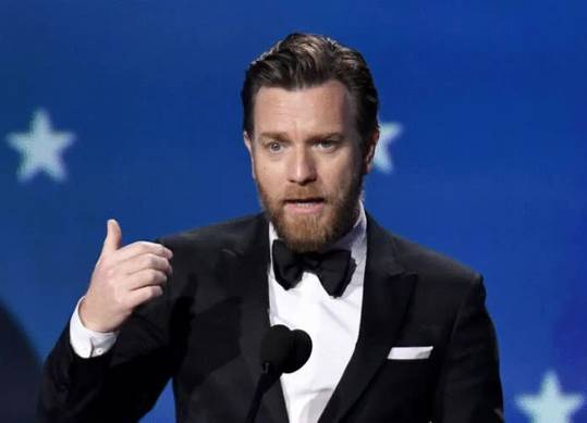 How to legalize a Ewan McGregor photo. | Scrolller