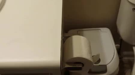 How to squeeze out all of the toothpaste | Scrolller