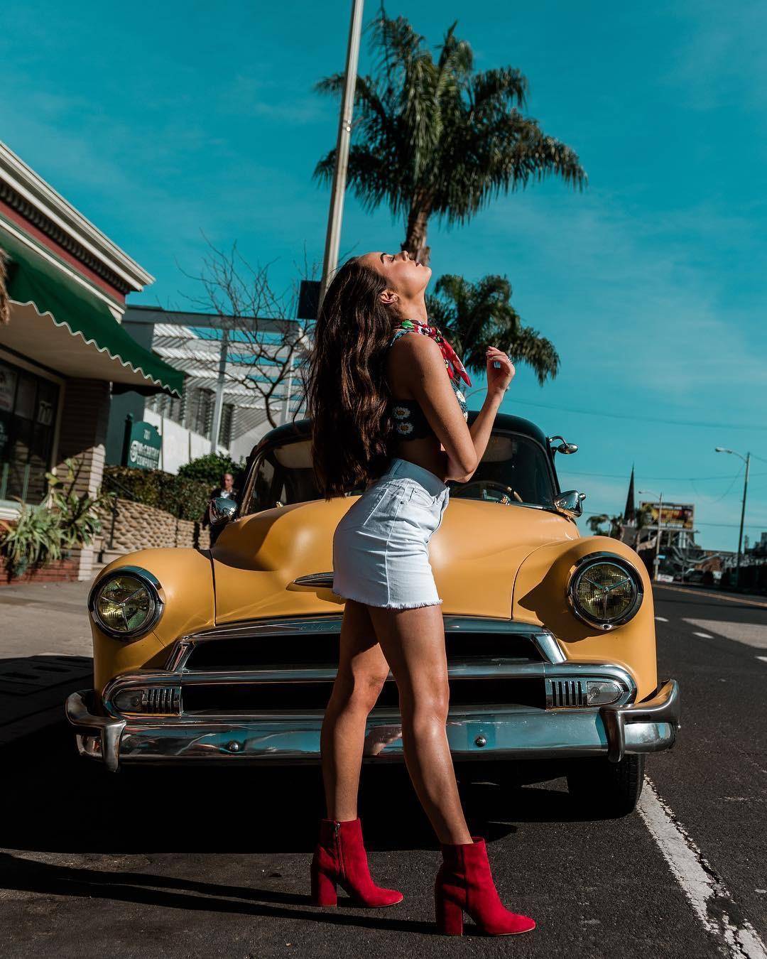 How To Stop Traffic 101 | Scrolller