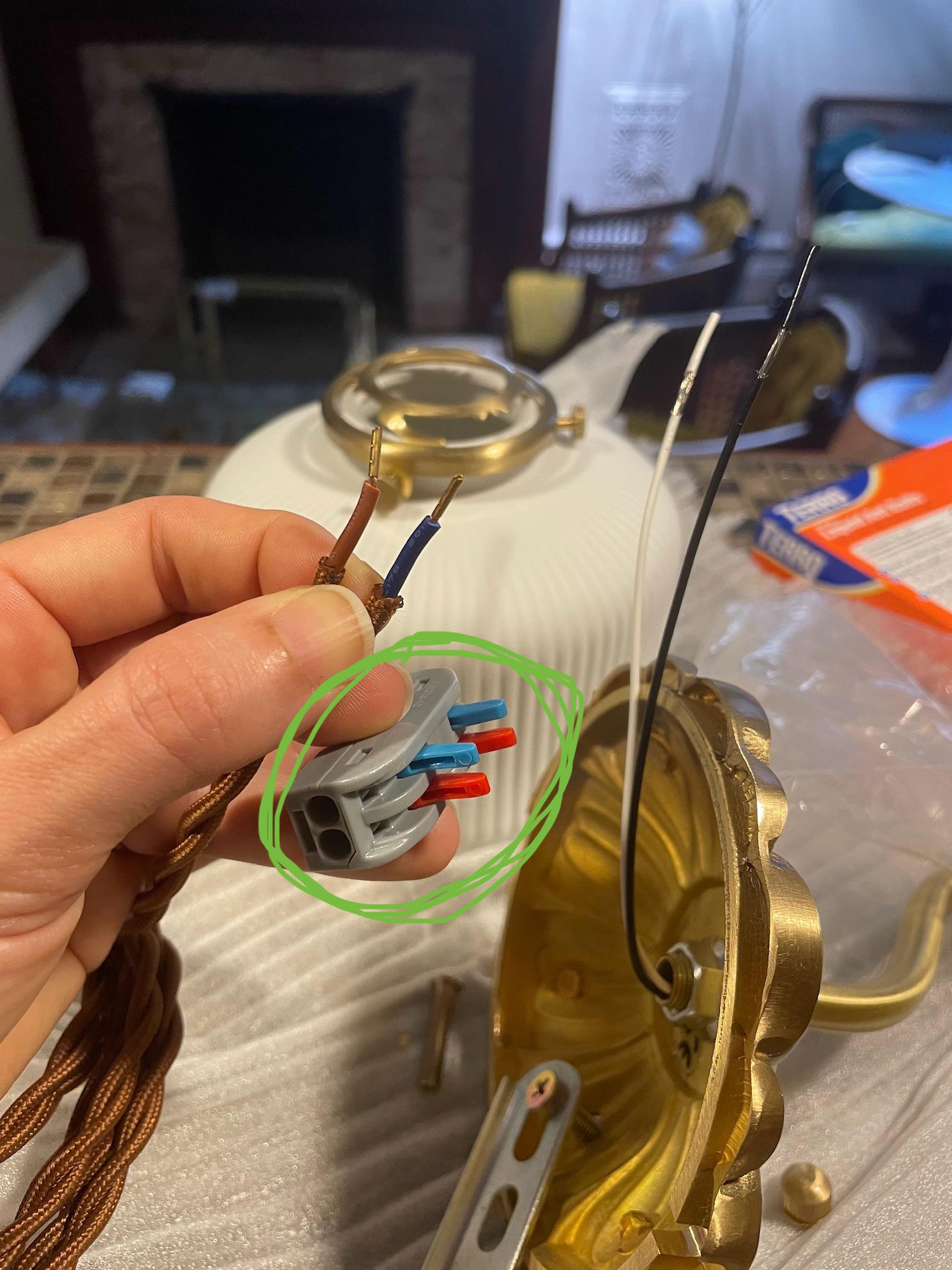 How to use this wire connector | Scrolller