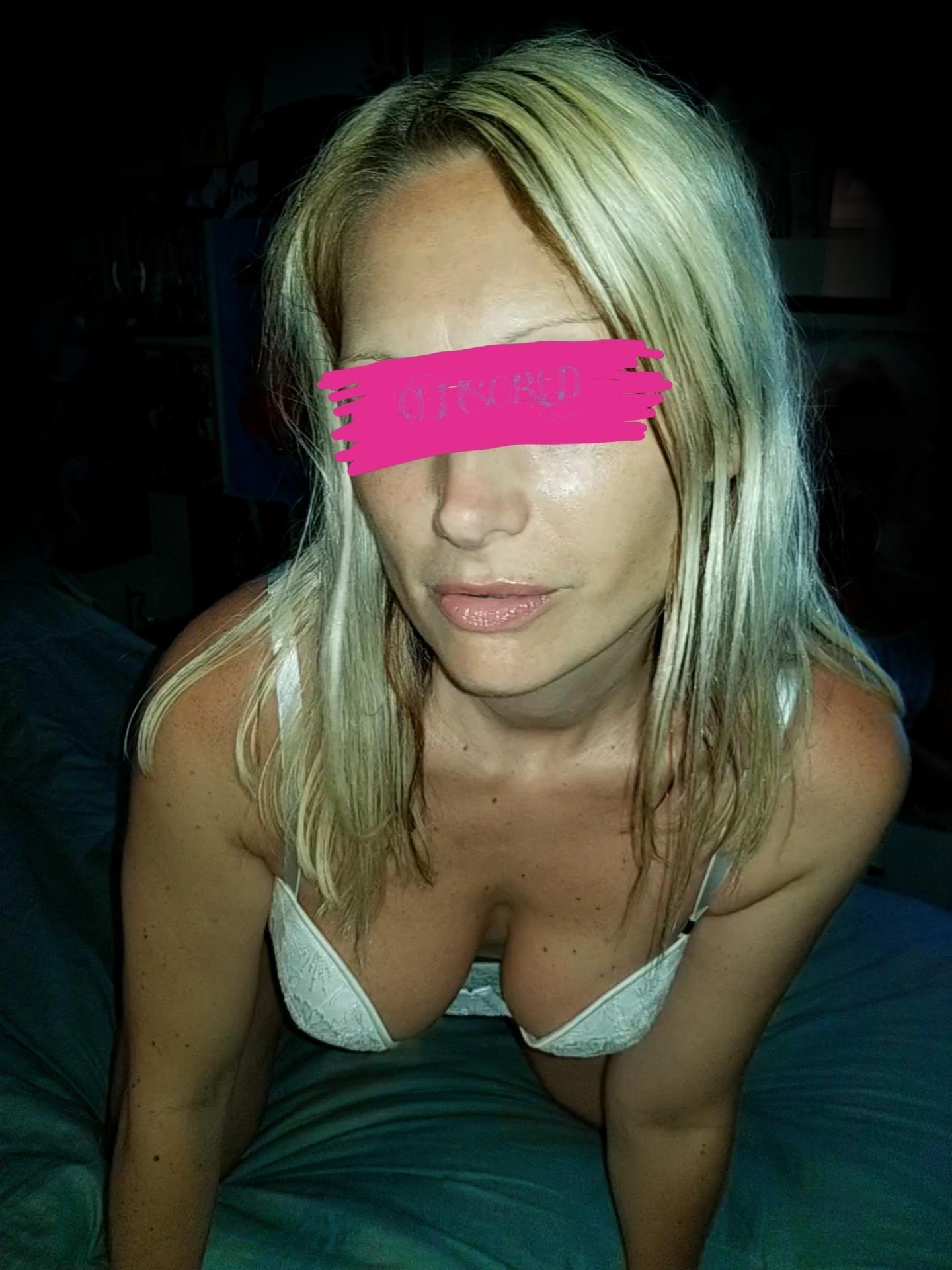 How would you make this kitty purr? | Scrolller