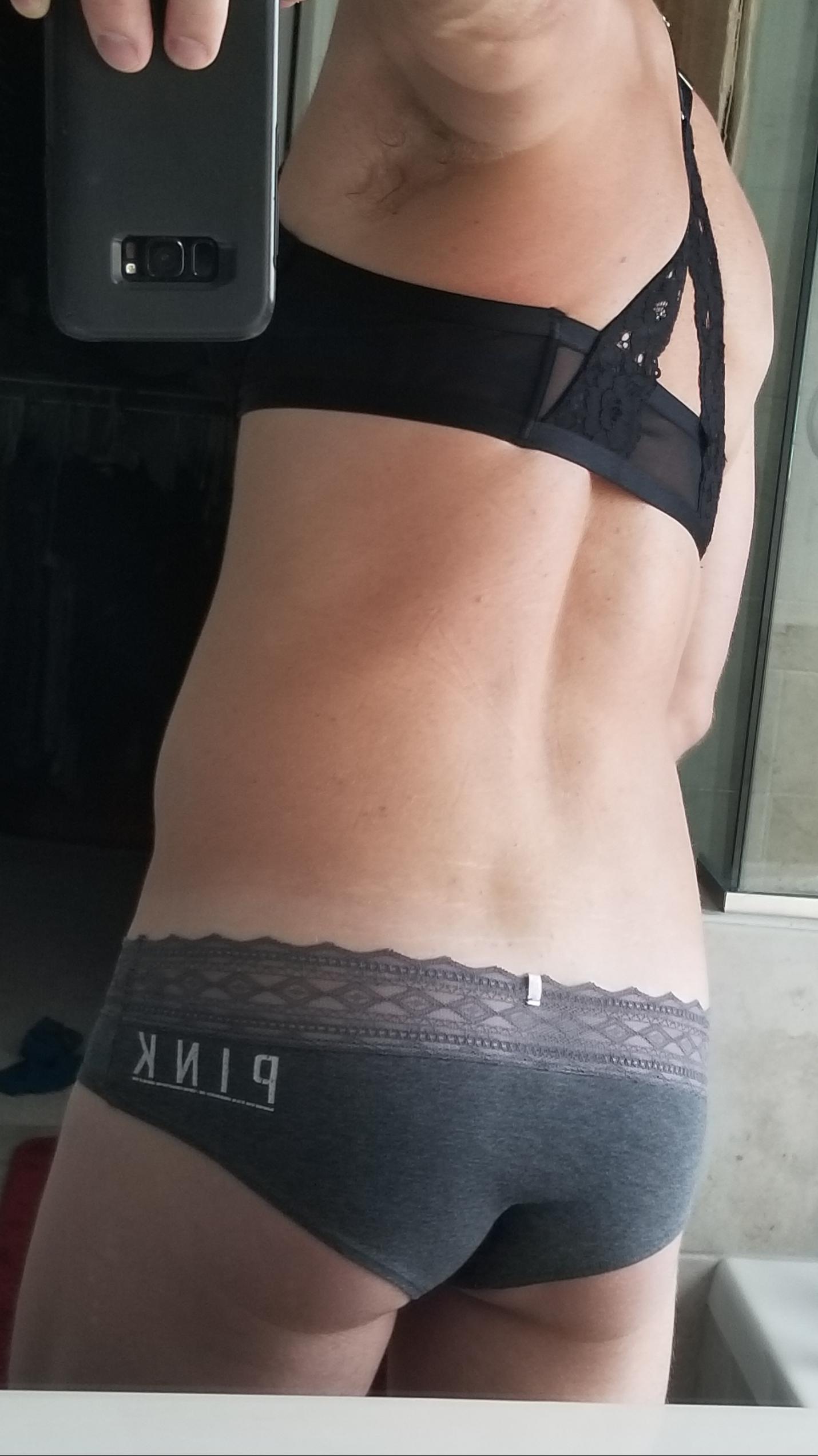 Hows the rearview? | Scrolller