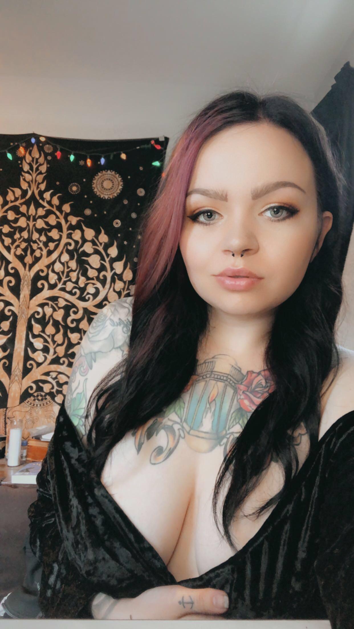 Hump day 😉😊 | Scrolller