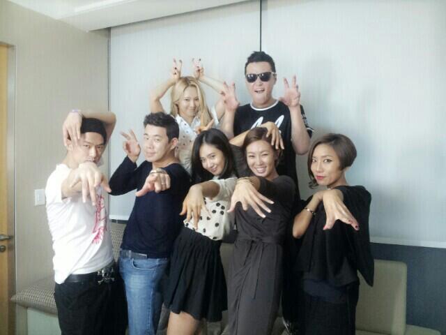 Hyoyeon and Yuri acting silly with Dancing9 judges panel | Scrolller