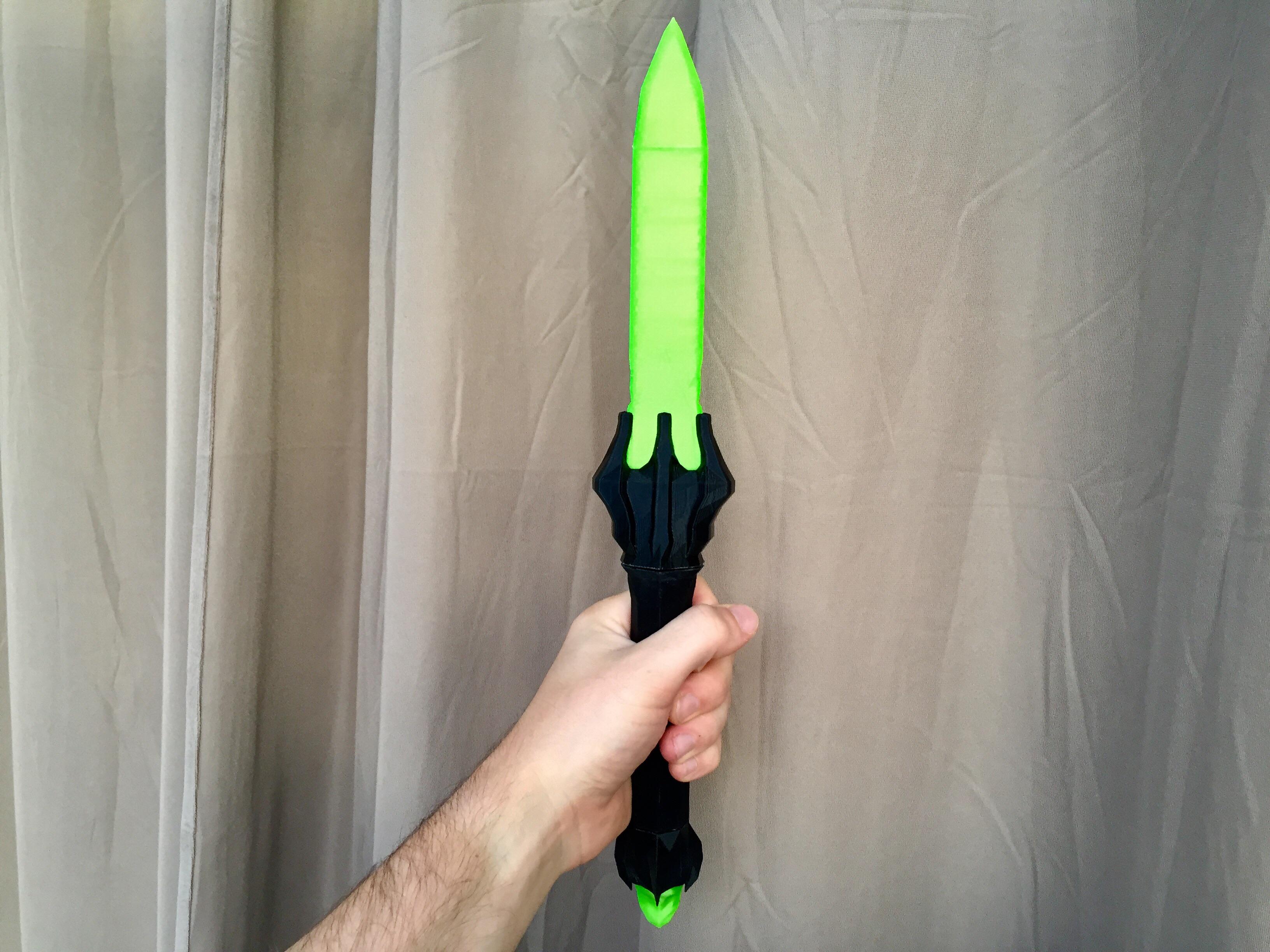 I 3D-Printed A Glass Dagger (original model). | Scrolller