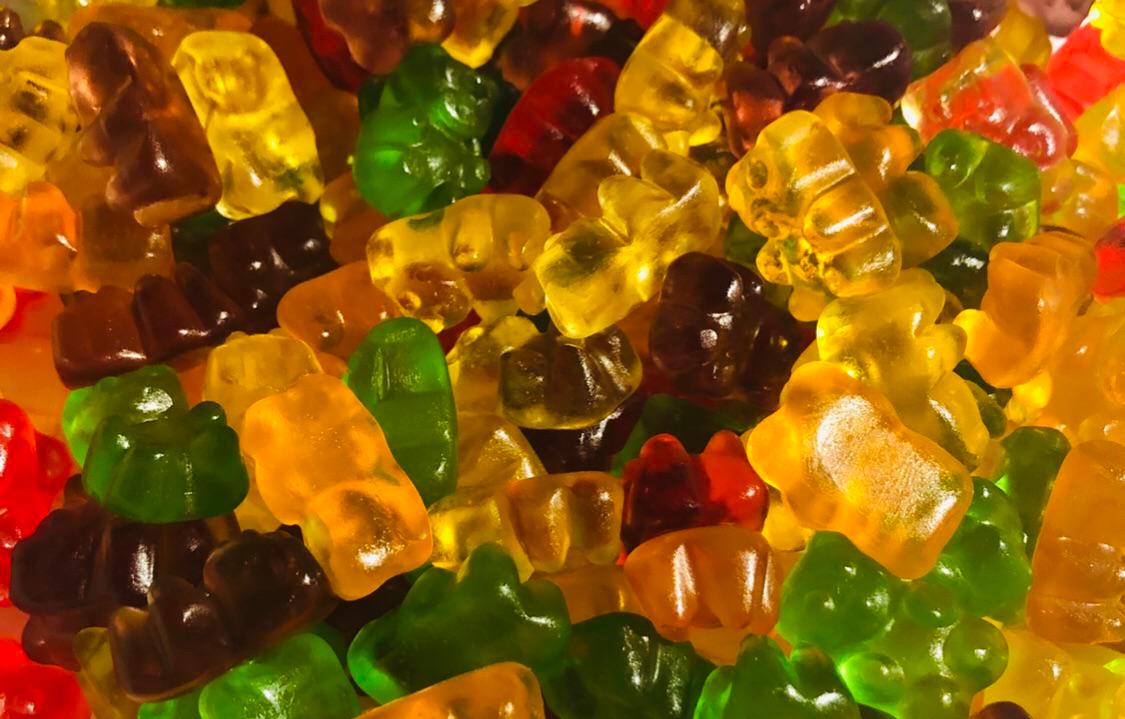 I AM A GUMMY BEAR 😋 | Scrolller