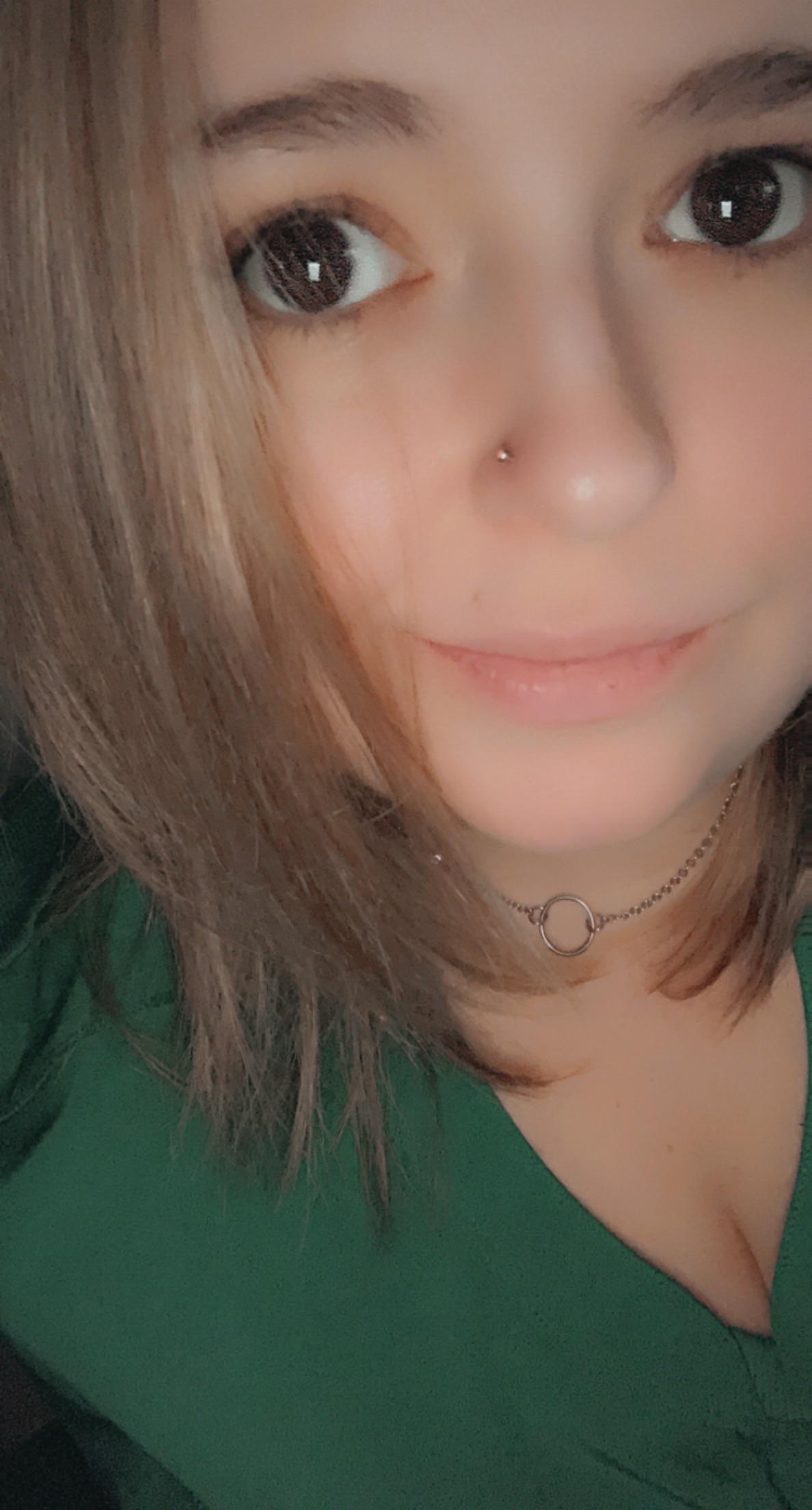 I am running out of ideas for captions. Here’s my face. | Scrolller