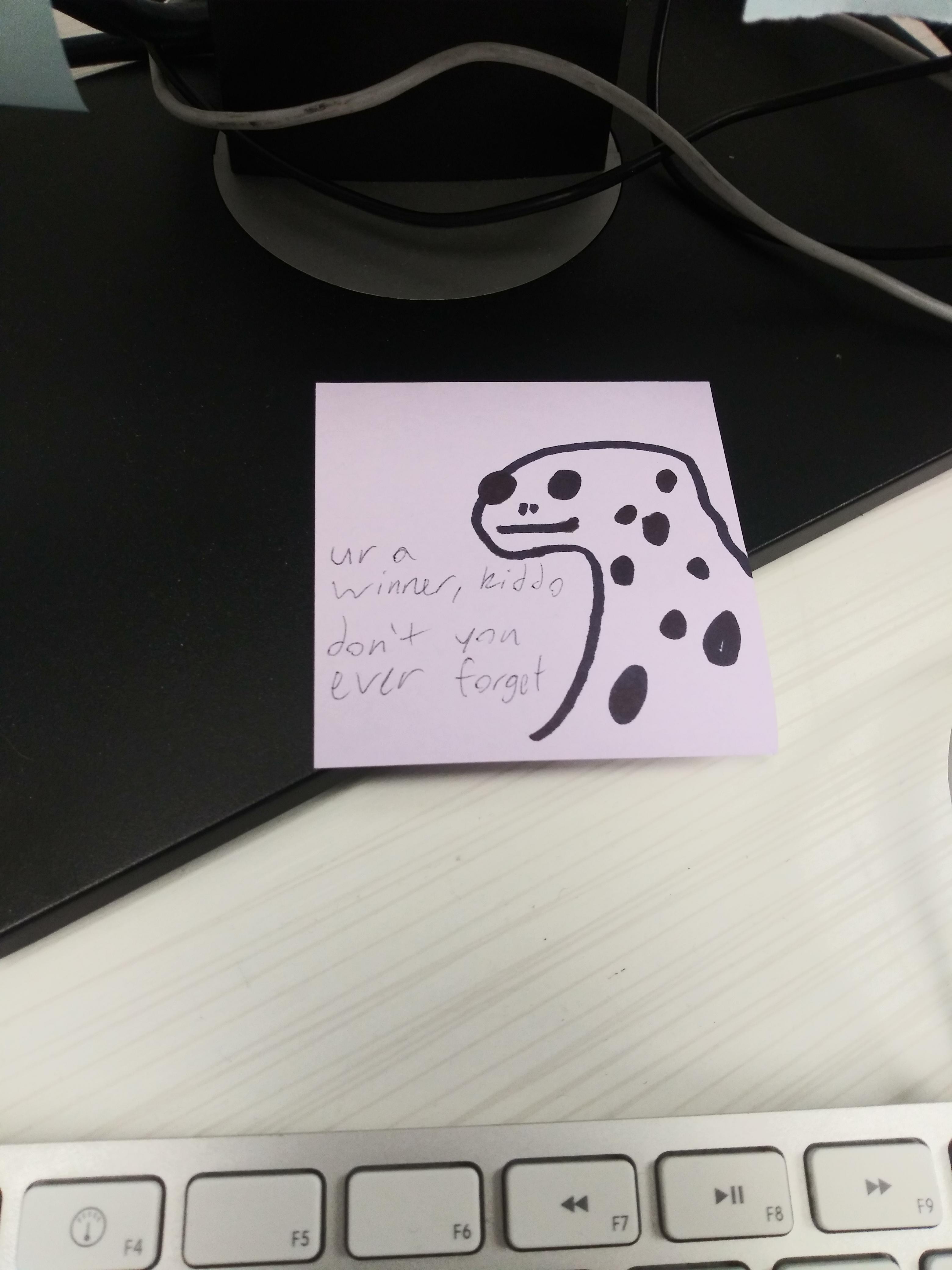 I drew motivational lizard at work and stuck him to the computer :^) | Scrolller