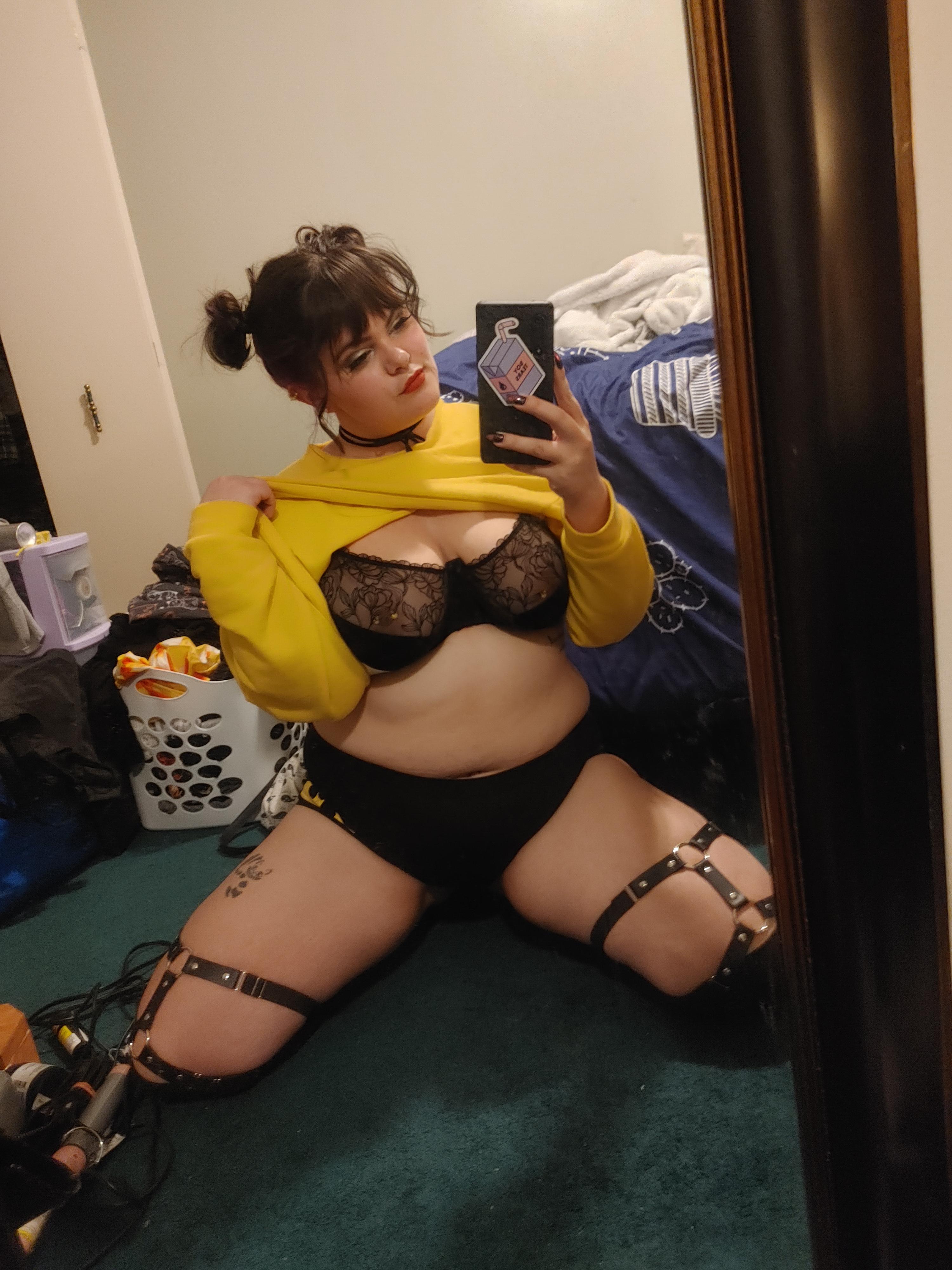 I feel like a bumble bee 🐝 | Scrolller