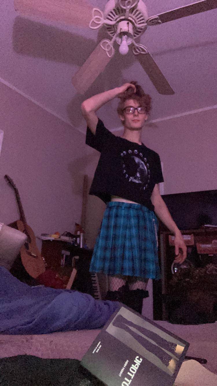 I feel really cute | Scrolller