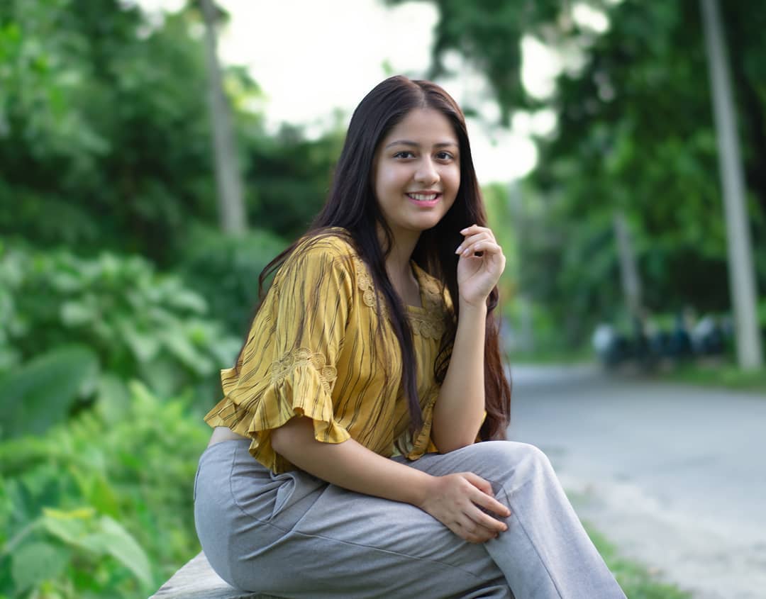 I have 300+ panty line pics. Anyone interested? DM me | Scrolller