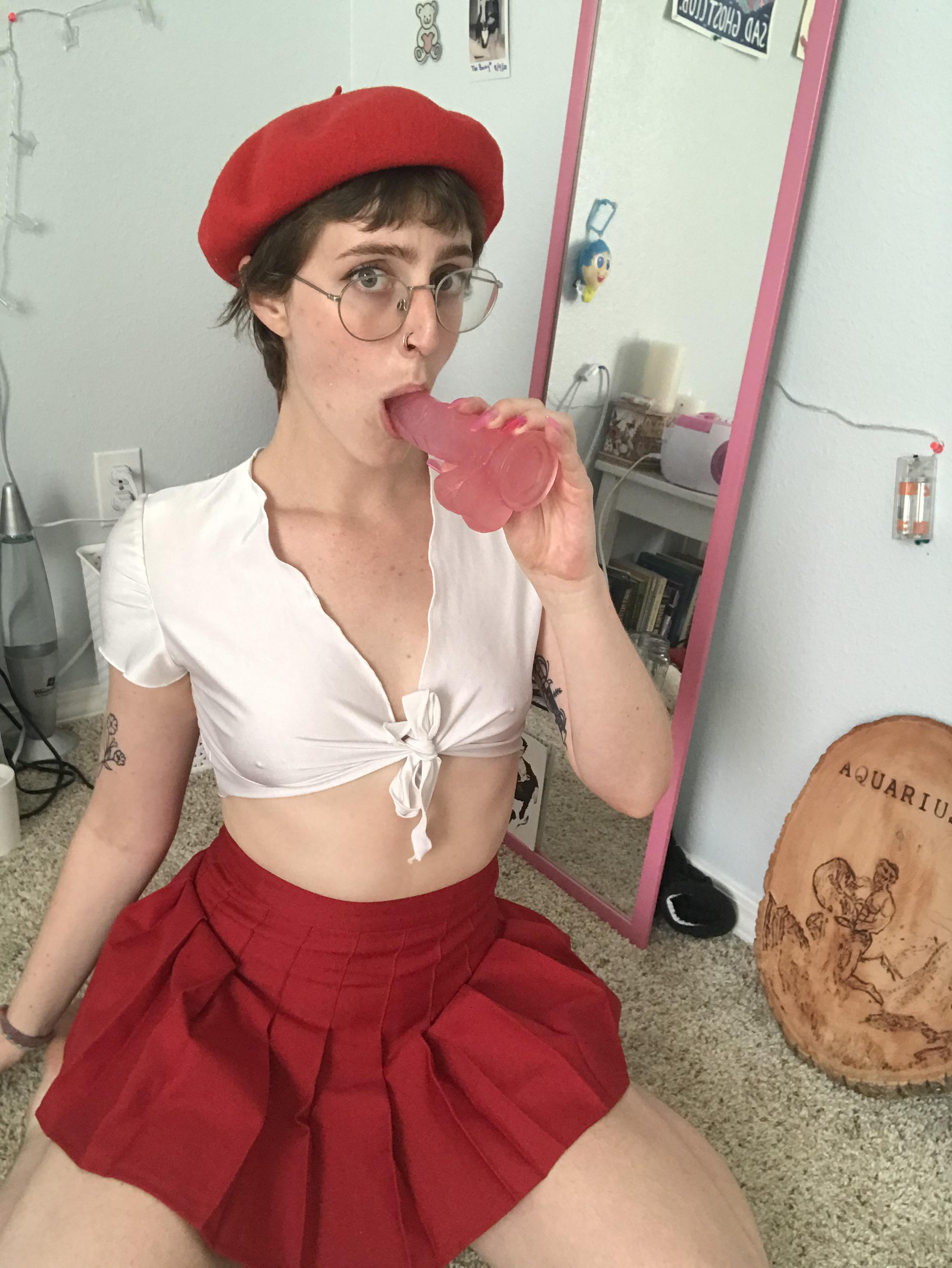 i have an oral fixation | Scrolller