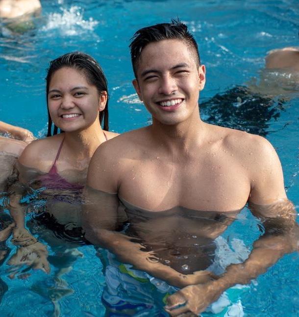 I just turned 21! Here’s me and my sister | Scrolller