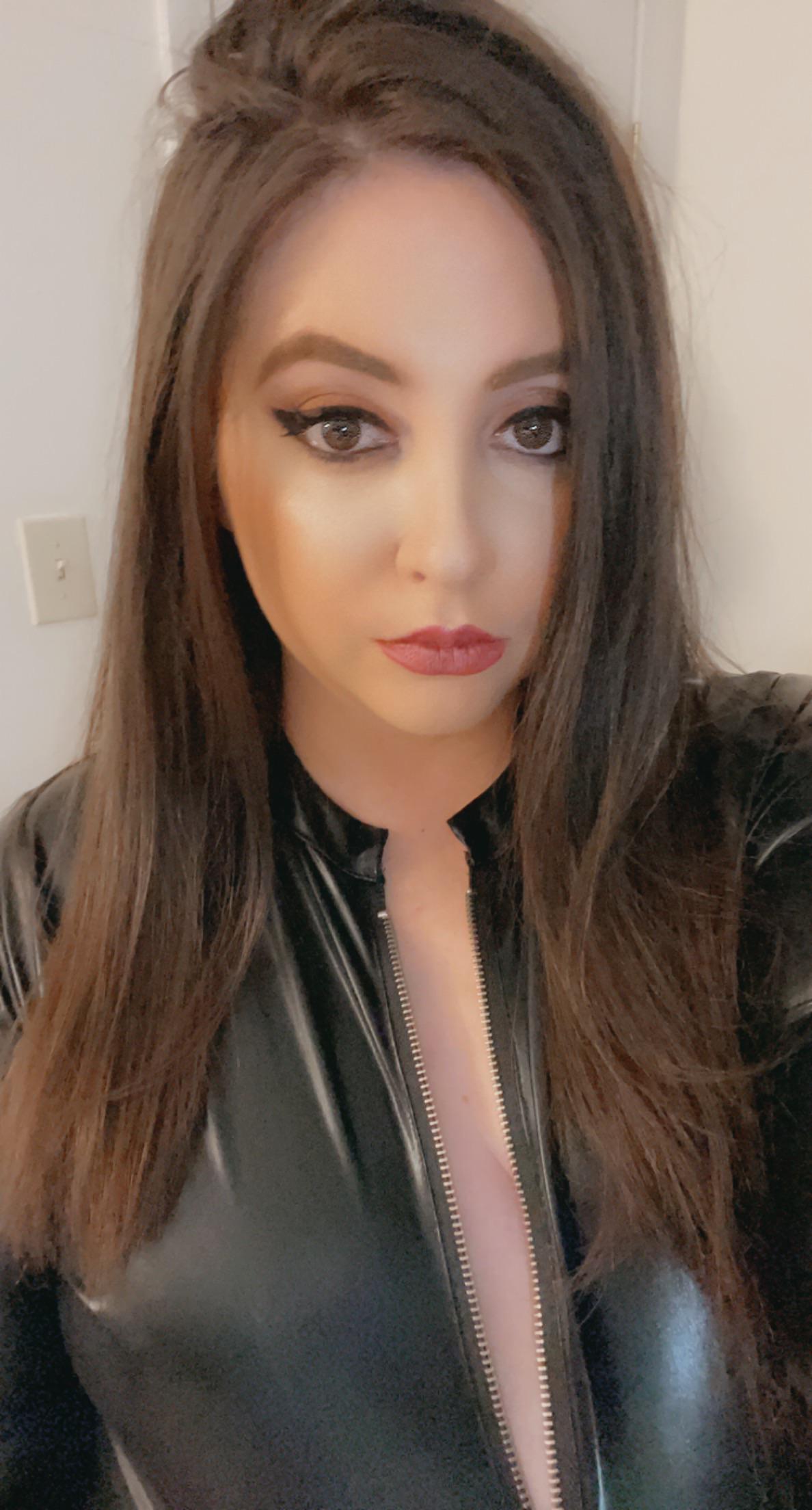 I want to rail you with my strap on | Scrolller