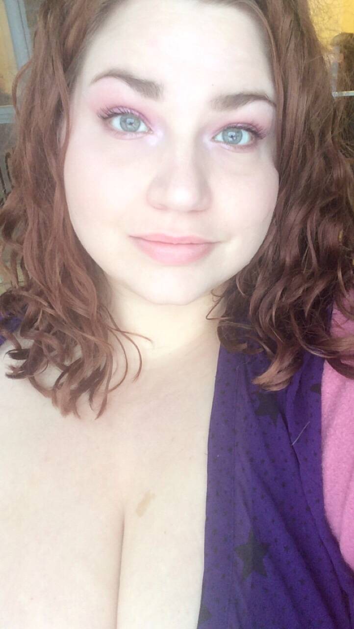 I look best in natural lighting | Scrolller