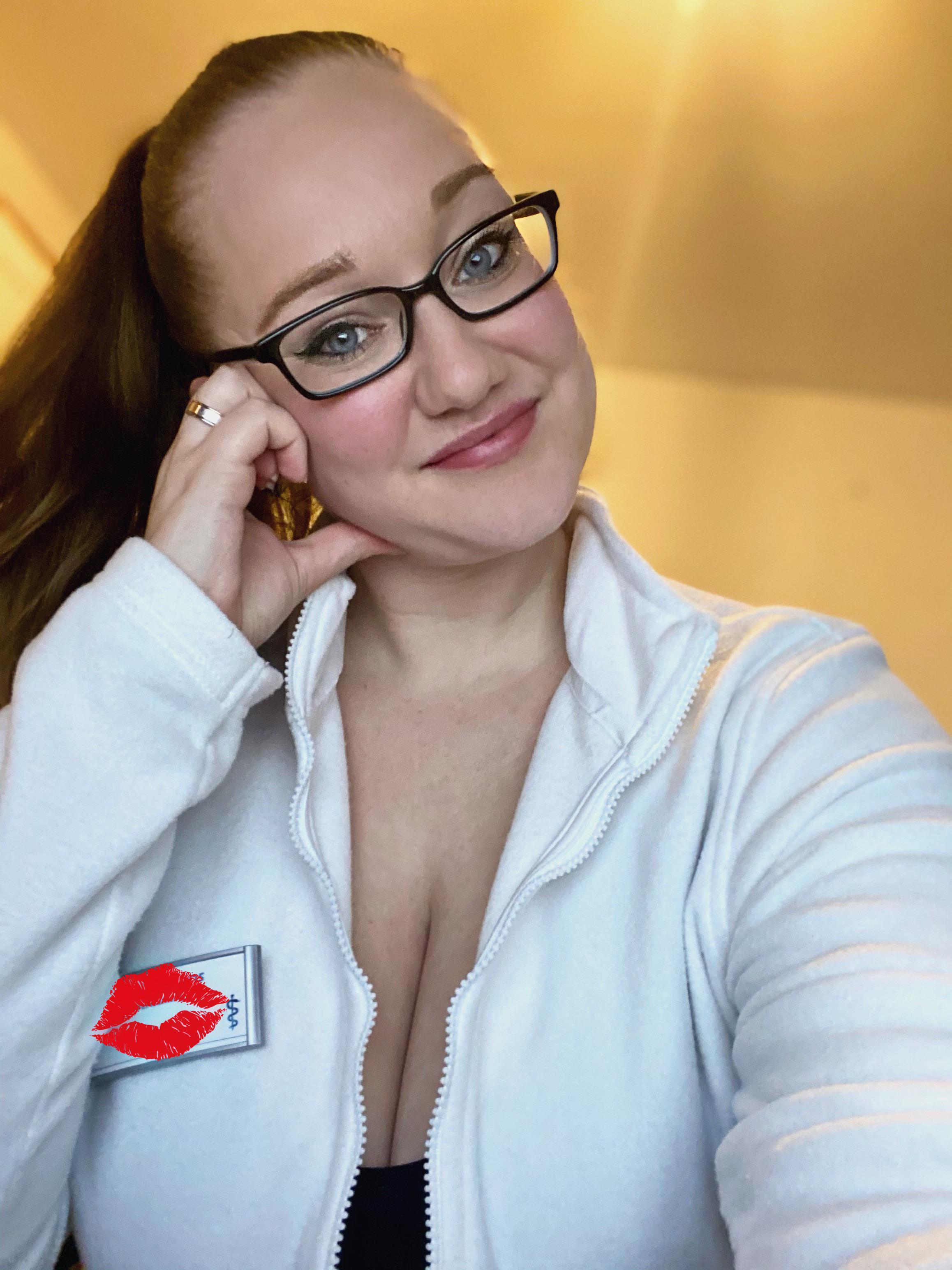 I love this fluffy jacket. So warm and soft. I just want to keep it on forever 🥰 | Scrolller