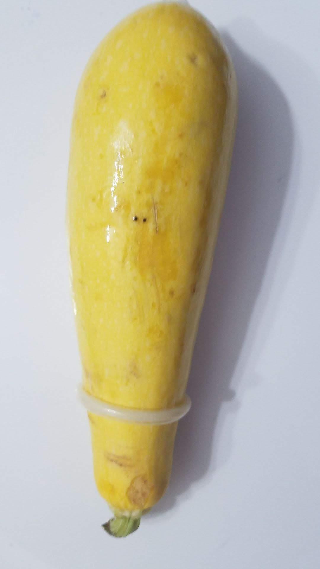 I love to eat my vegetables | Scrolller