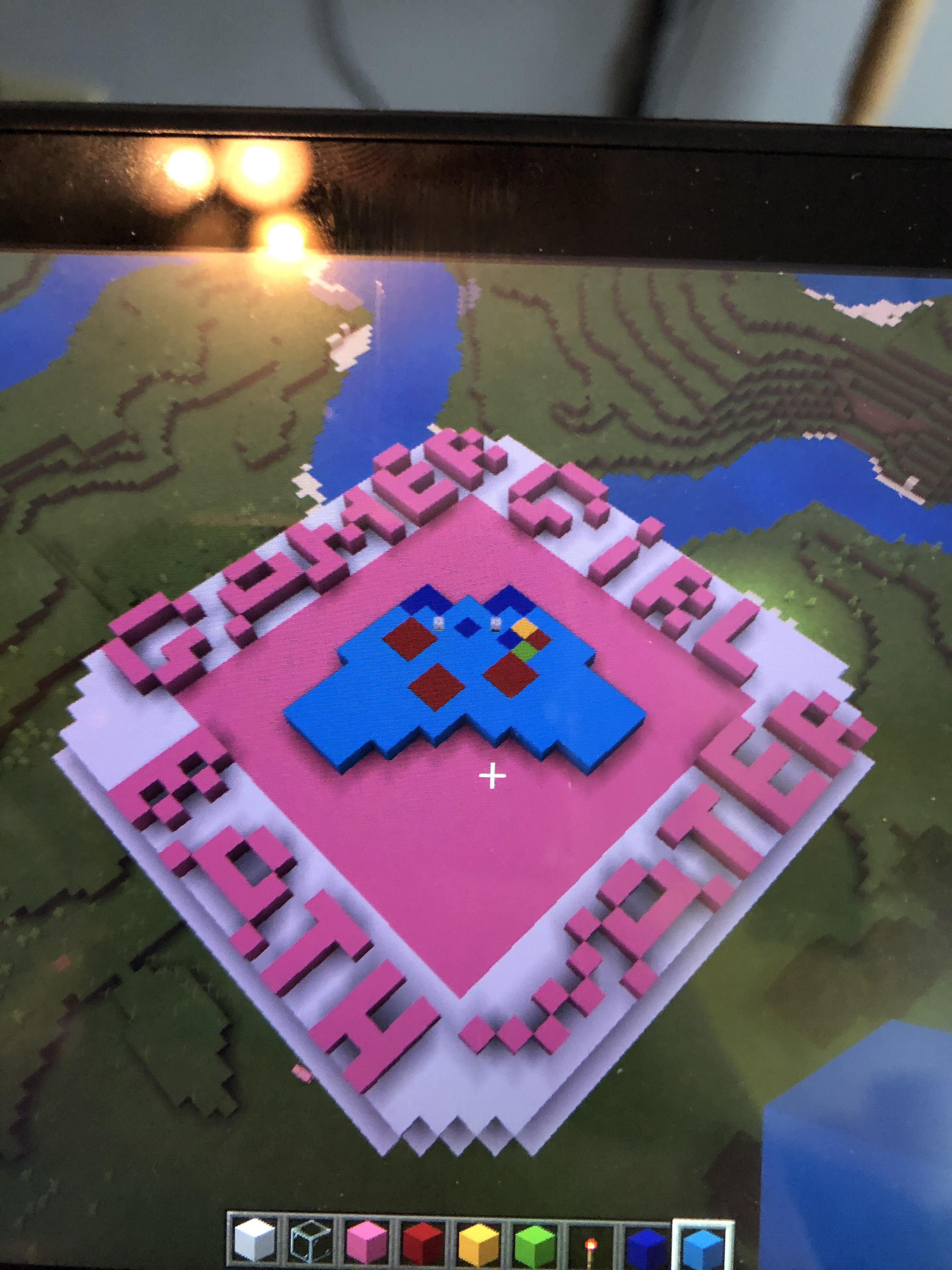 I made this in minecraft | Scrolller