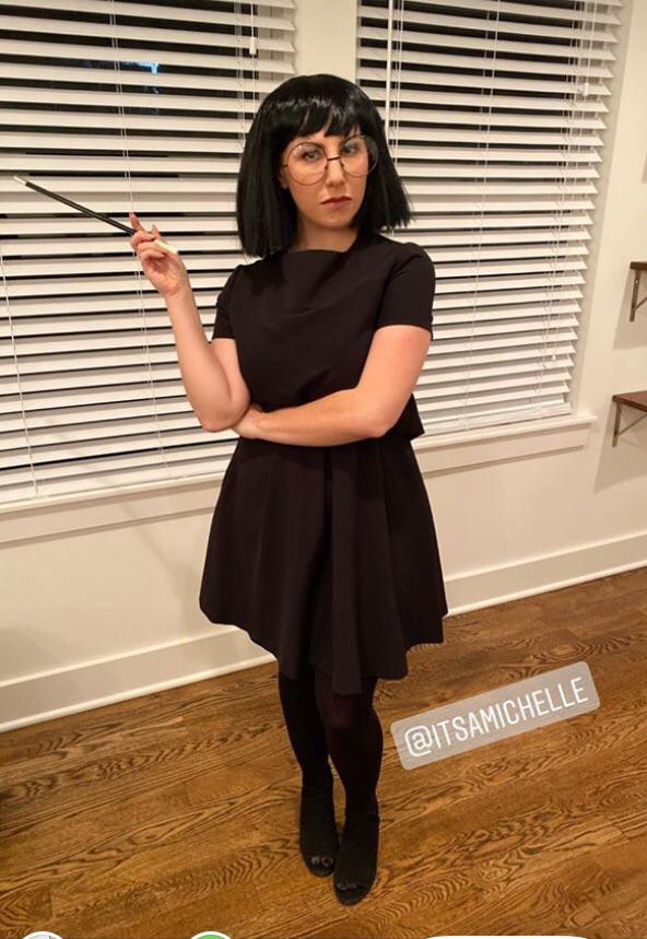 "I never look back, darling. It distracts from the now." - Edna Mode | Scrolller