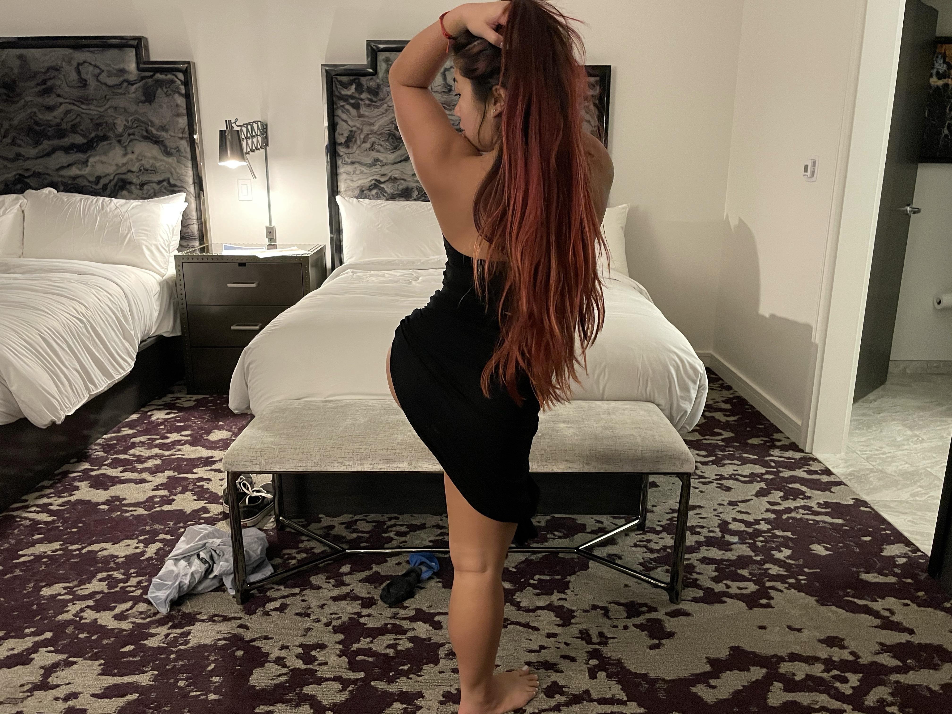 I want you to rip my clothes off(; | Scrolller