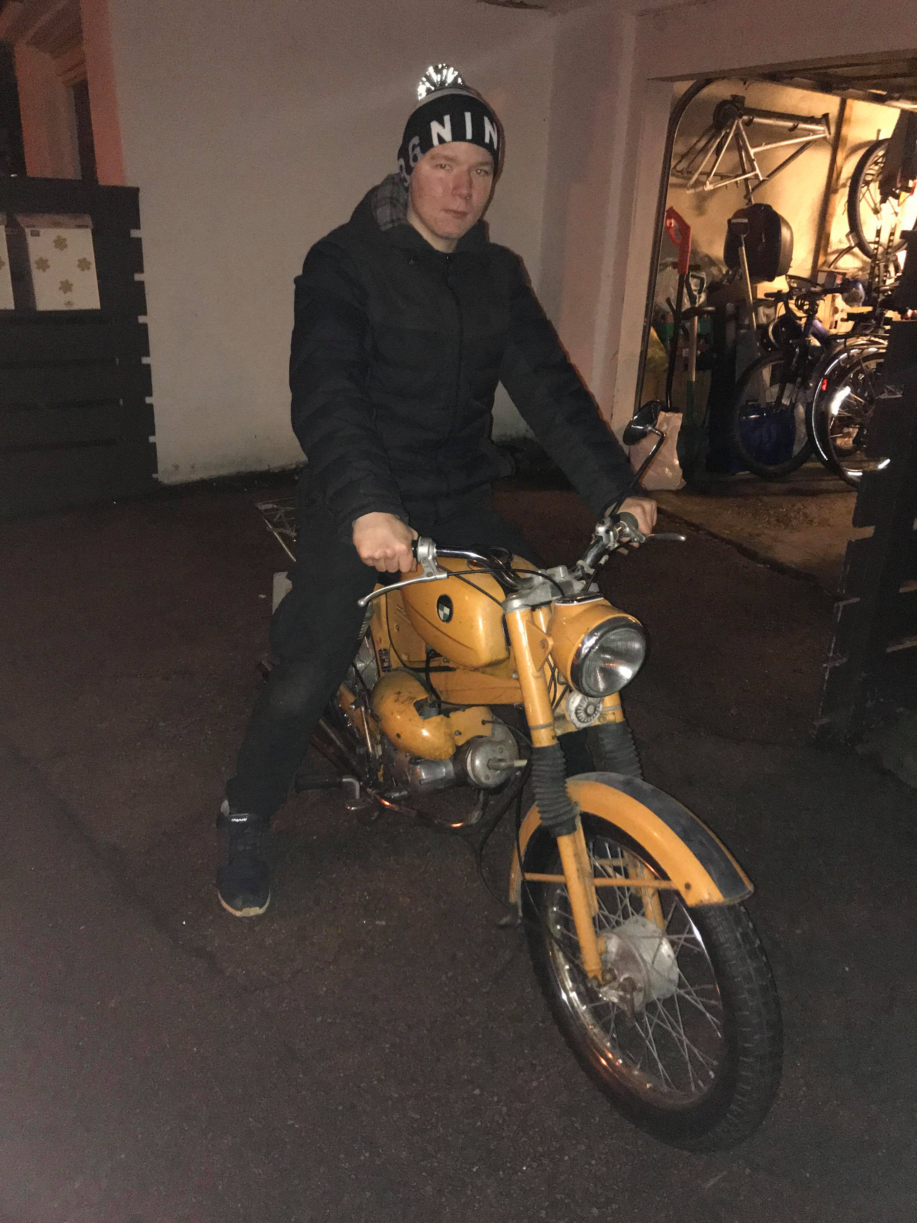i was asked to post a pic of my 72' puch (better pic of only the moped tomorrow) | Scrolller