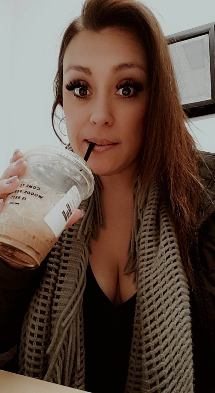 Iced coffee on a Friday....YES PLEASE 😻 | Scrolller