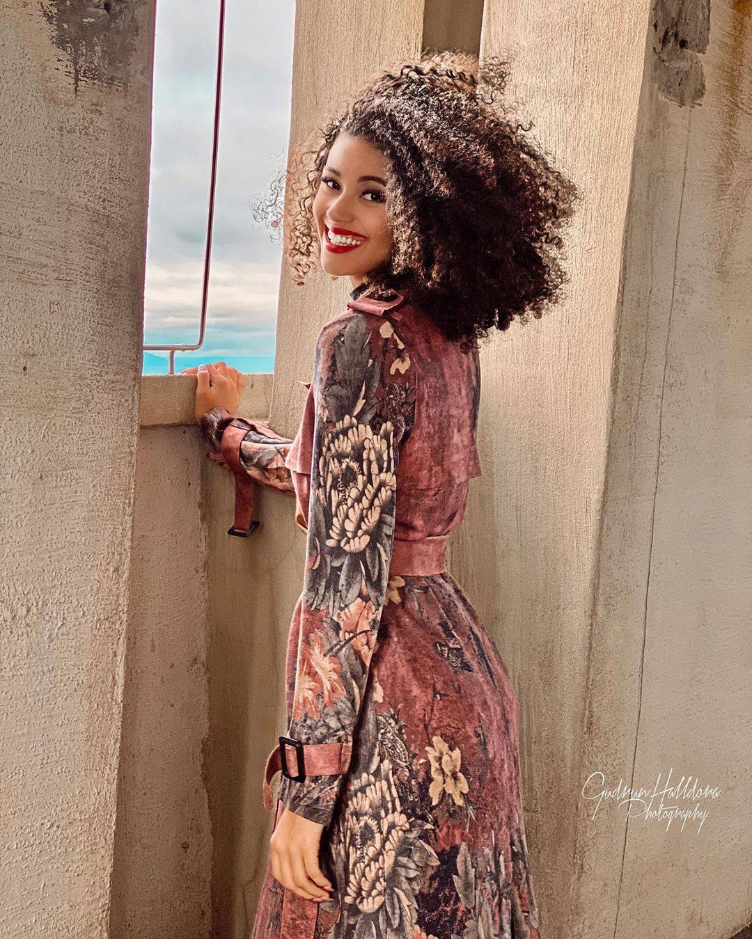 Icelandic x Congolese | Scrolller