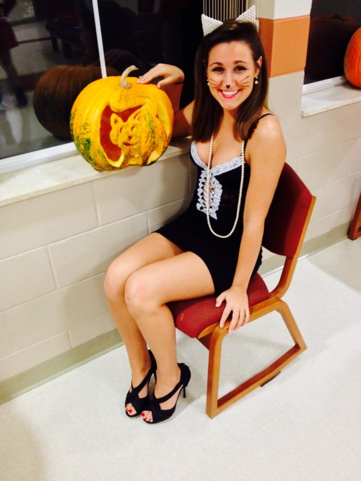 Pretty Kitty | Scrolller